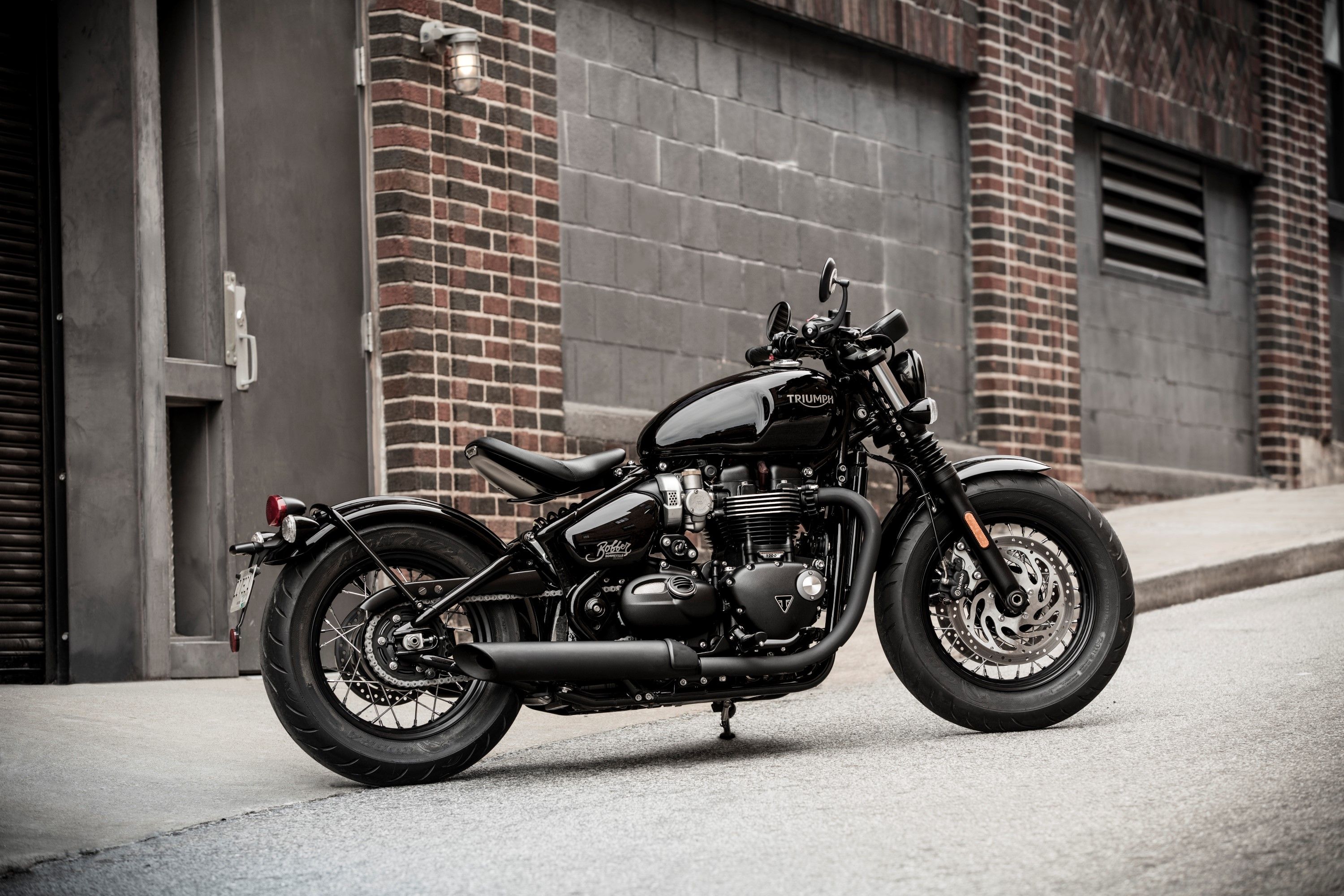 This Chinese Bobber is a cut-price Triumph