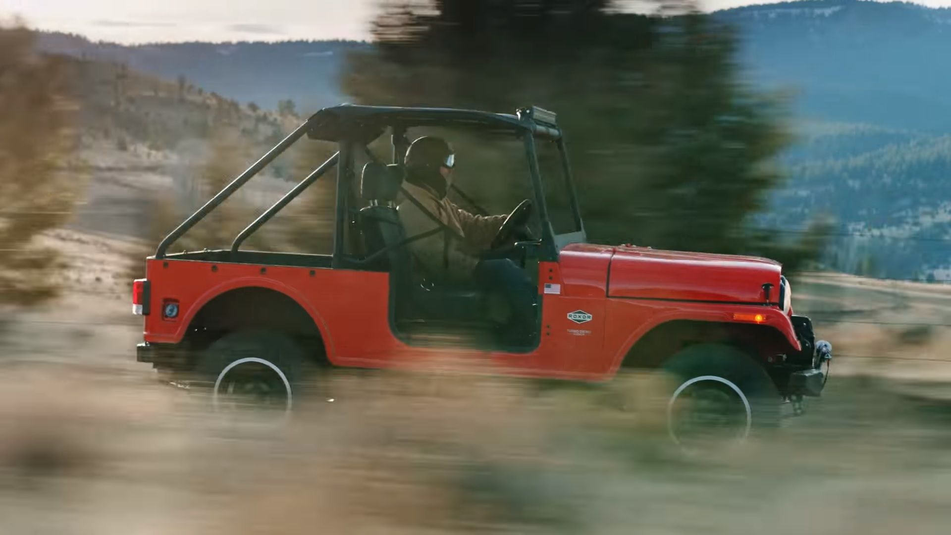 Mahindra Roxor - The tiny jeep-like off roader!