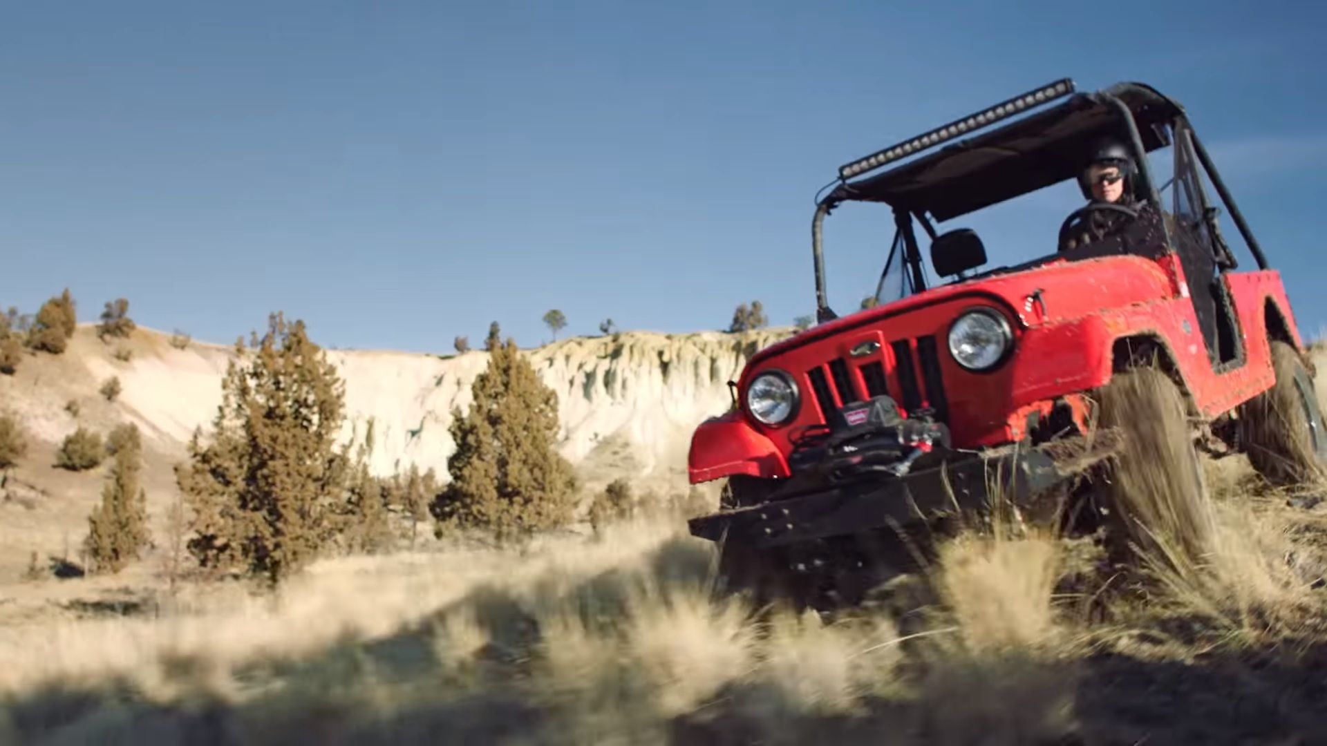 Mahindra Roxor - The tiny jeep-like off roader!