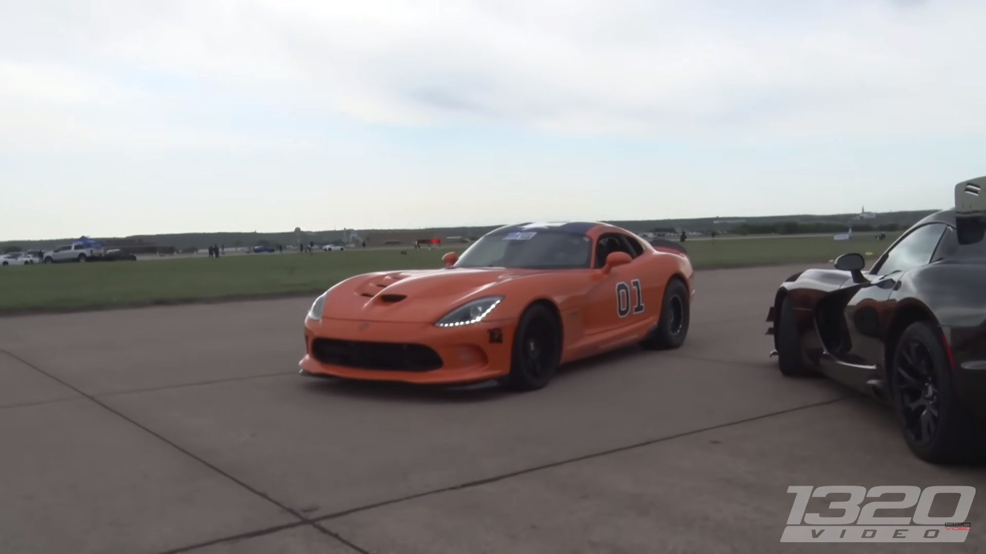 Watch A 2,600-HP Dodge Viper Destroy The Half Mile: Video