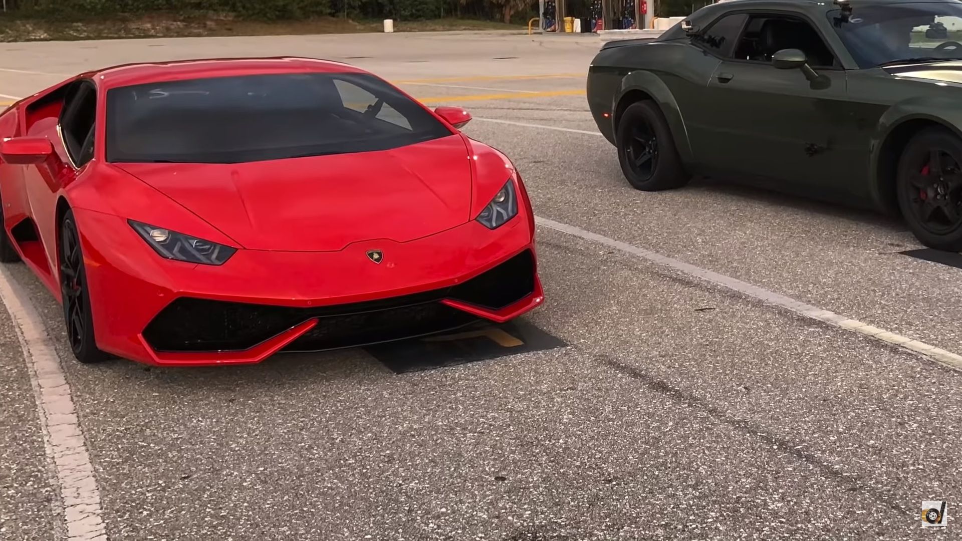 Video of the Day: Dodge Challenger Demon vs Lamborghini Huracan