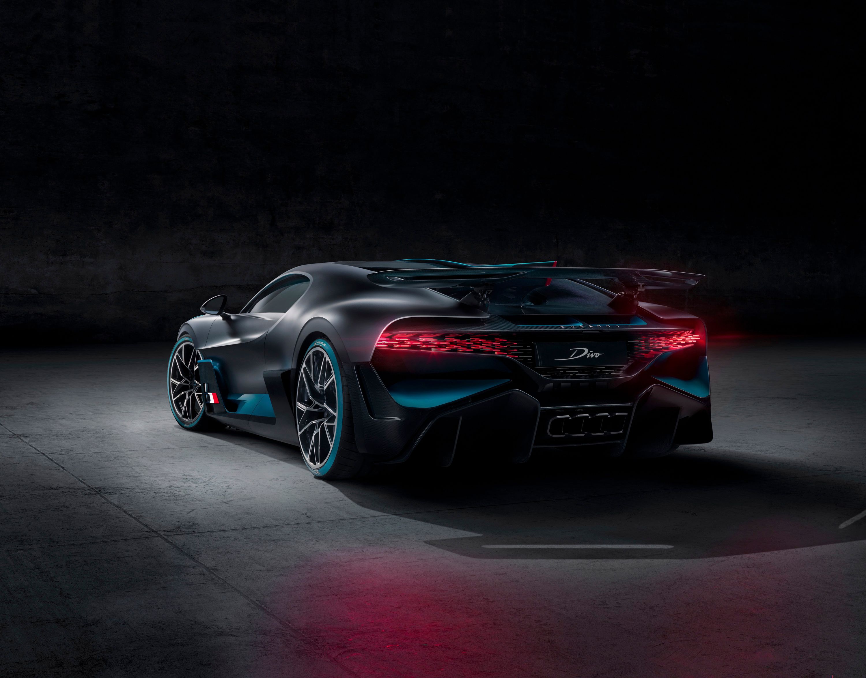 25 Incredible Facts About The Stunning Bugatti Divo