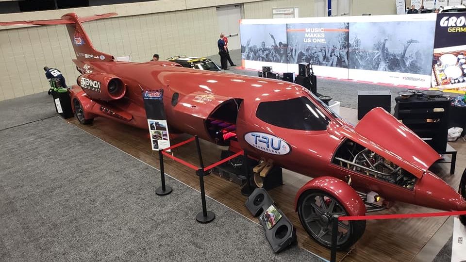 Look Everyone - It's The Limo-Jet