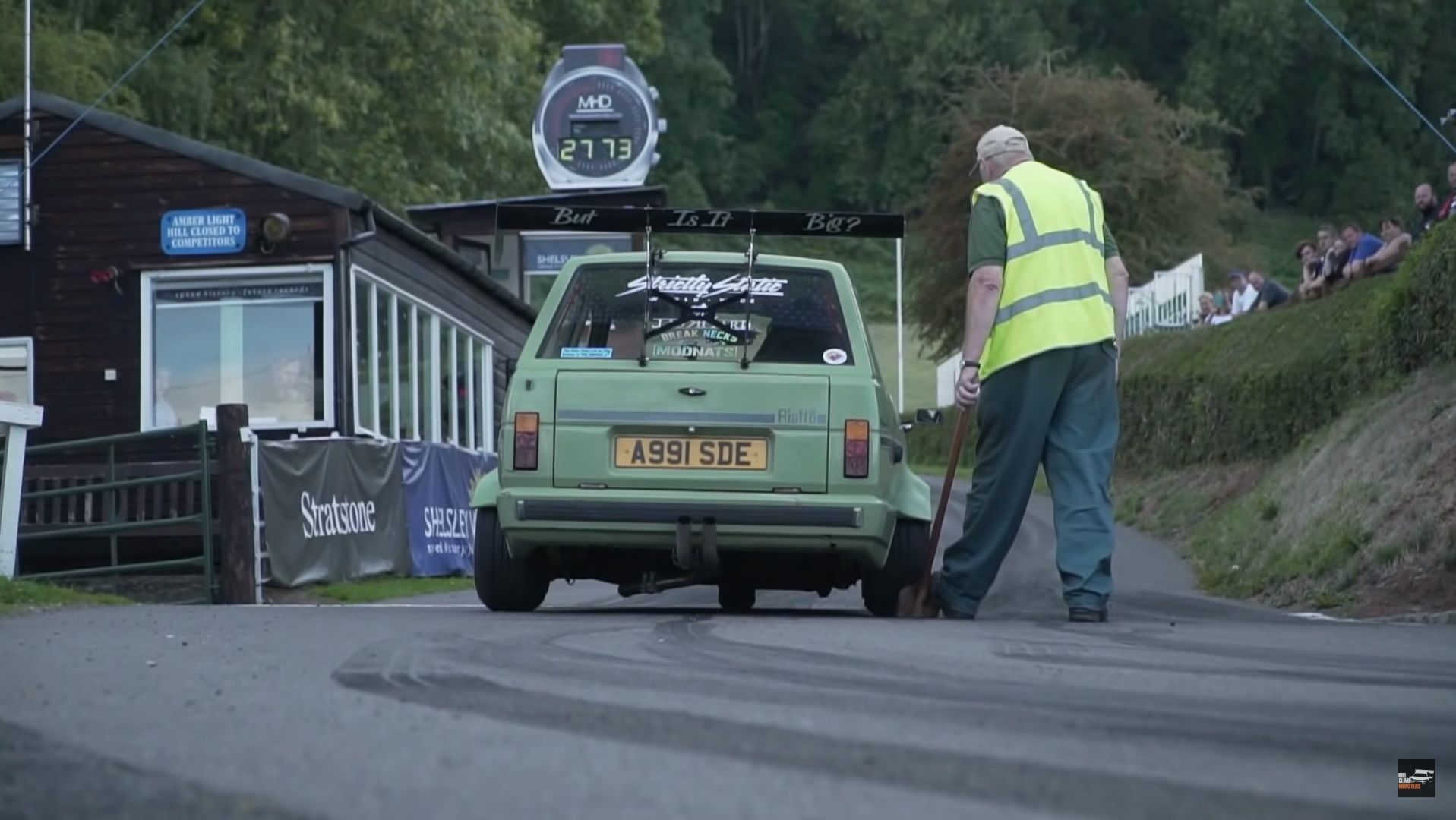 Watch This Absurd CBR-Swapped Reliant Robin Attack a Hillclimb: Video