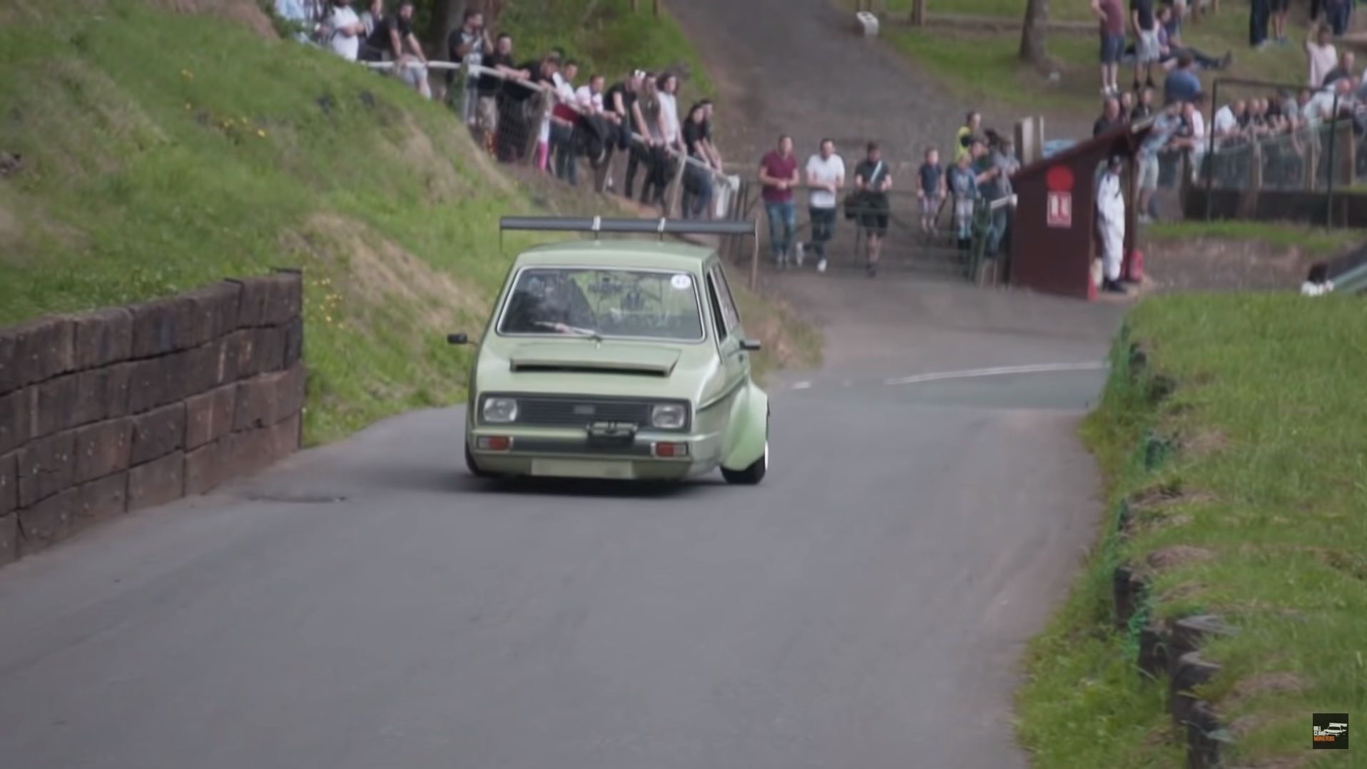 Watch This Absurd CBR-Swapped Reliant Robin Attack a Hillclimb: Video