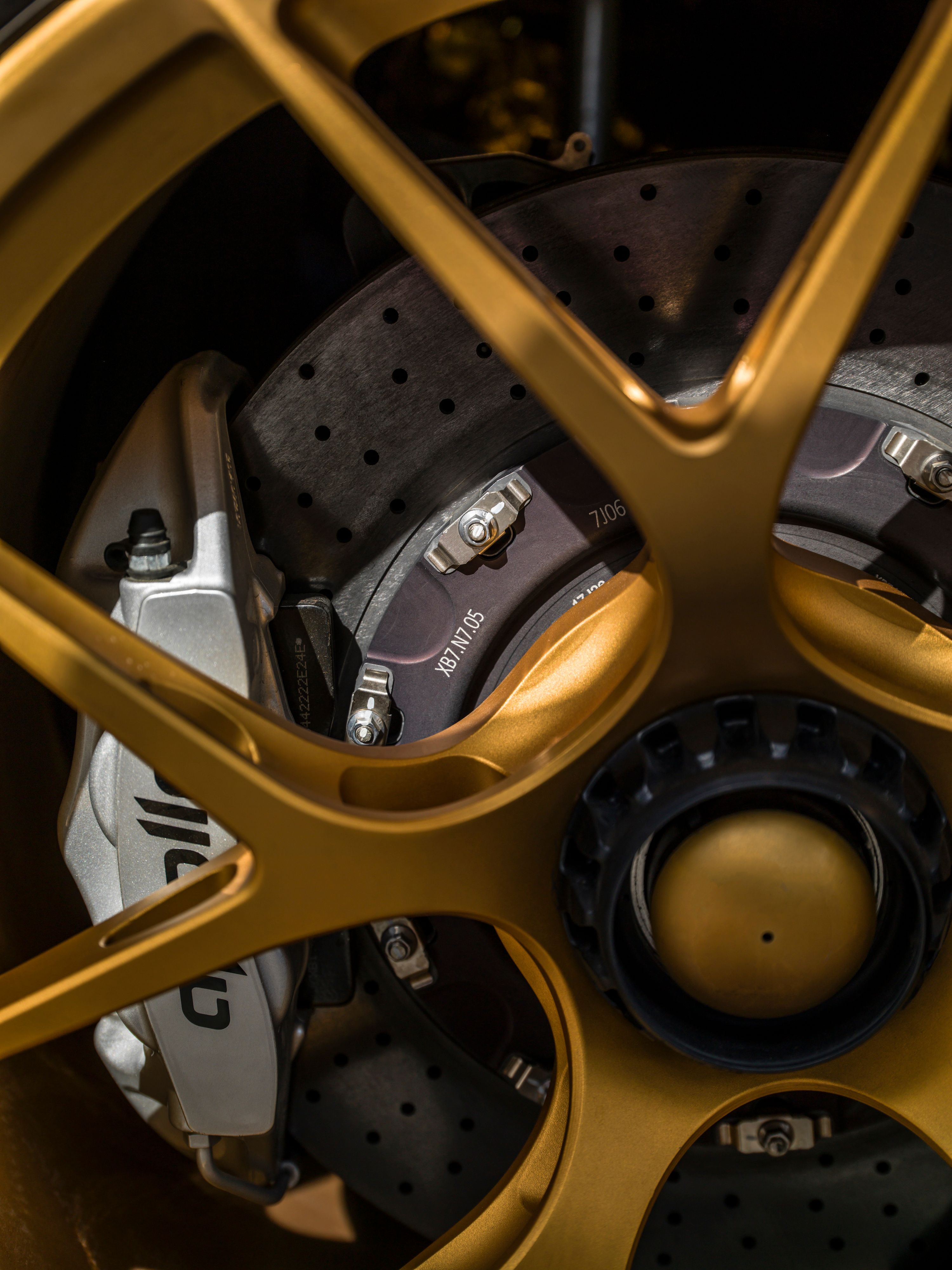 2019 Apollo IE Looks Amazing During Test Session