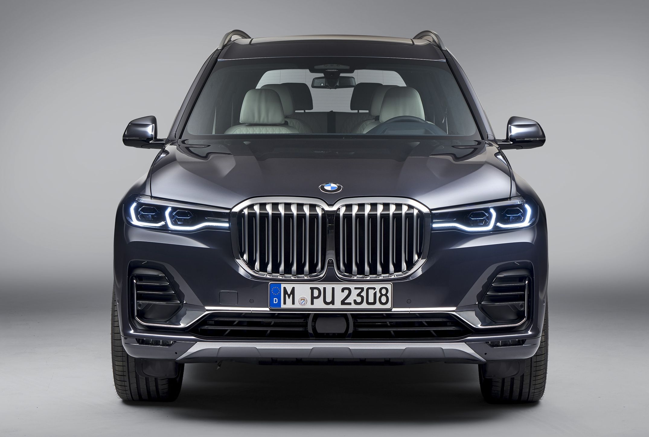 2019 BMW X7 vs 2019 Land Rover Range Rover