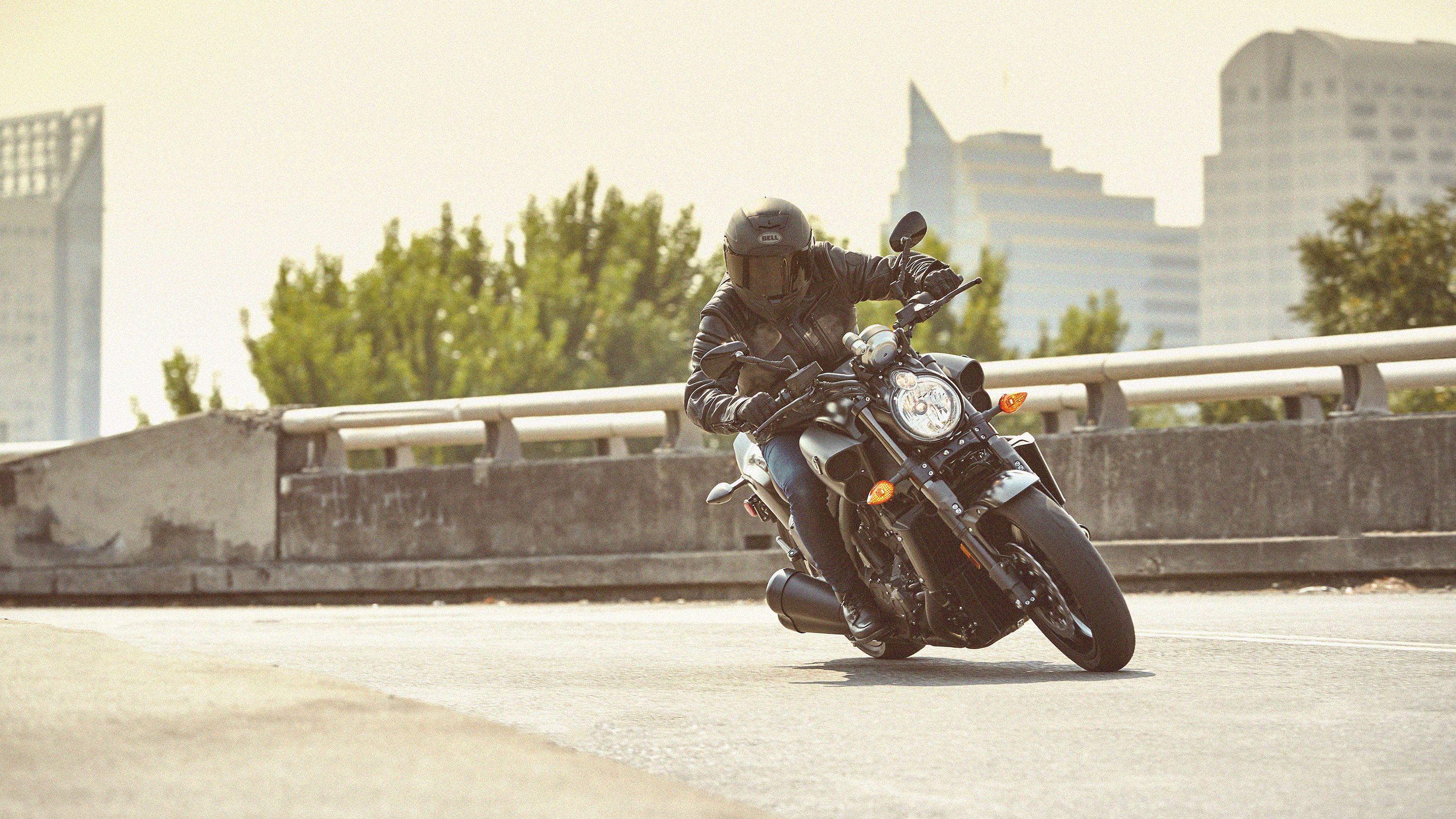 Yamaha VMAX - Performance, Price, and Photos