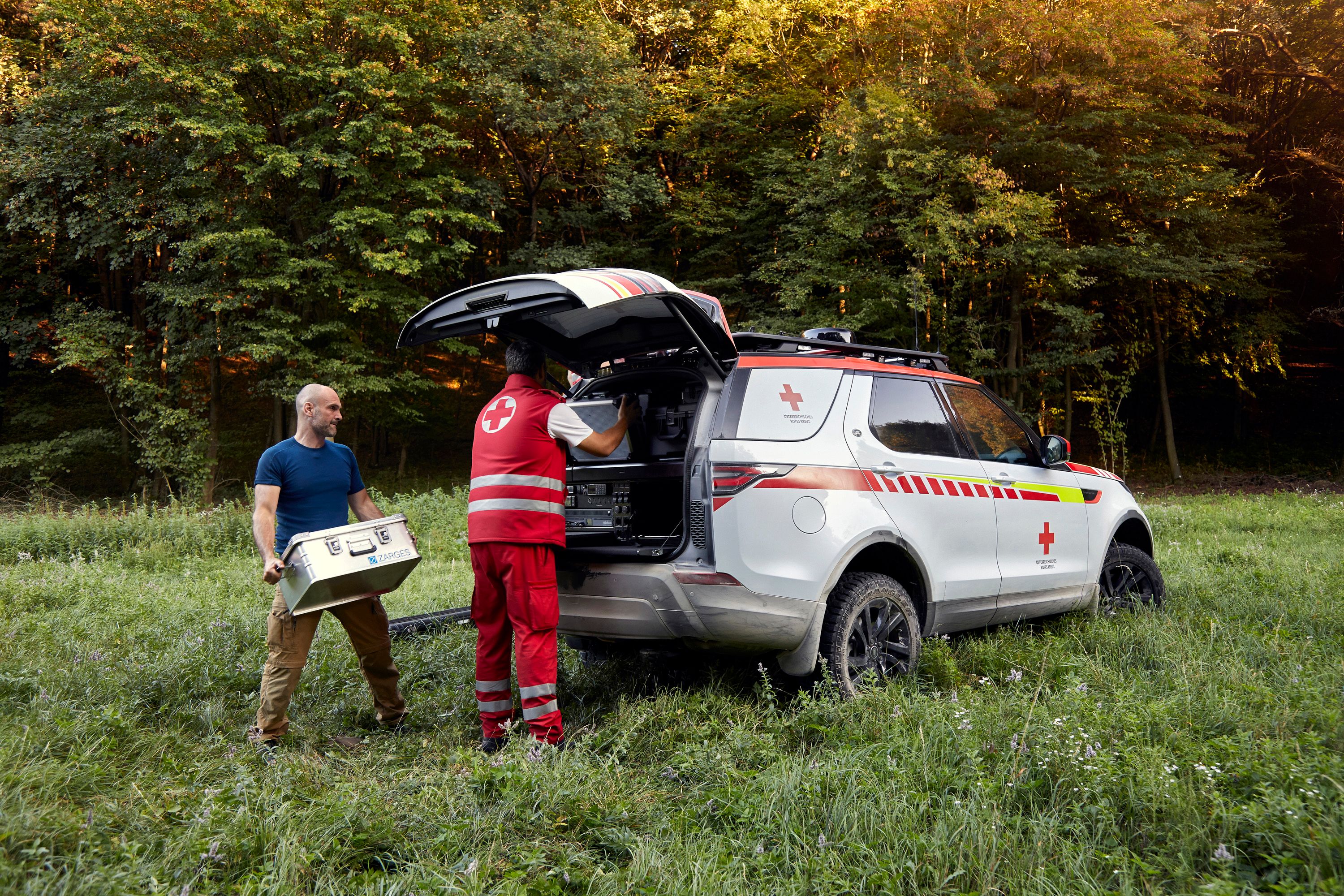 2018 Land Rover Red Cross Discovery Emergency Response Vehicle
