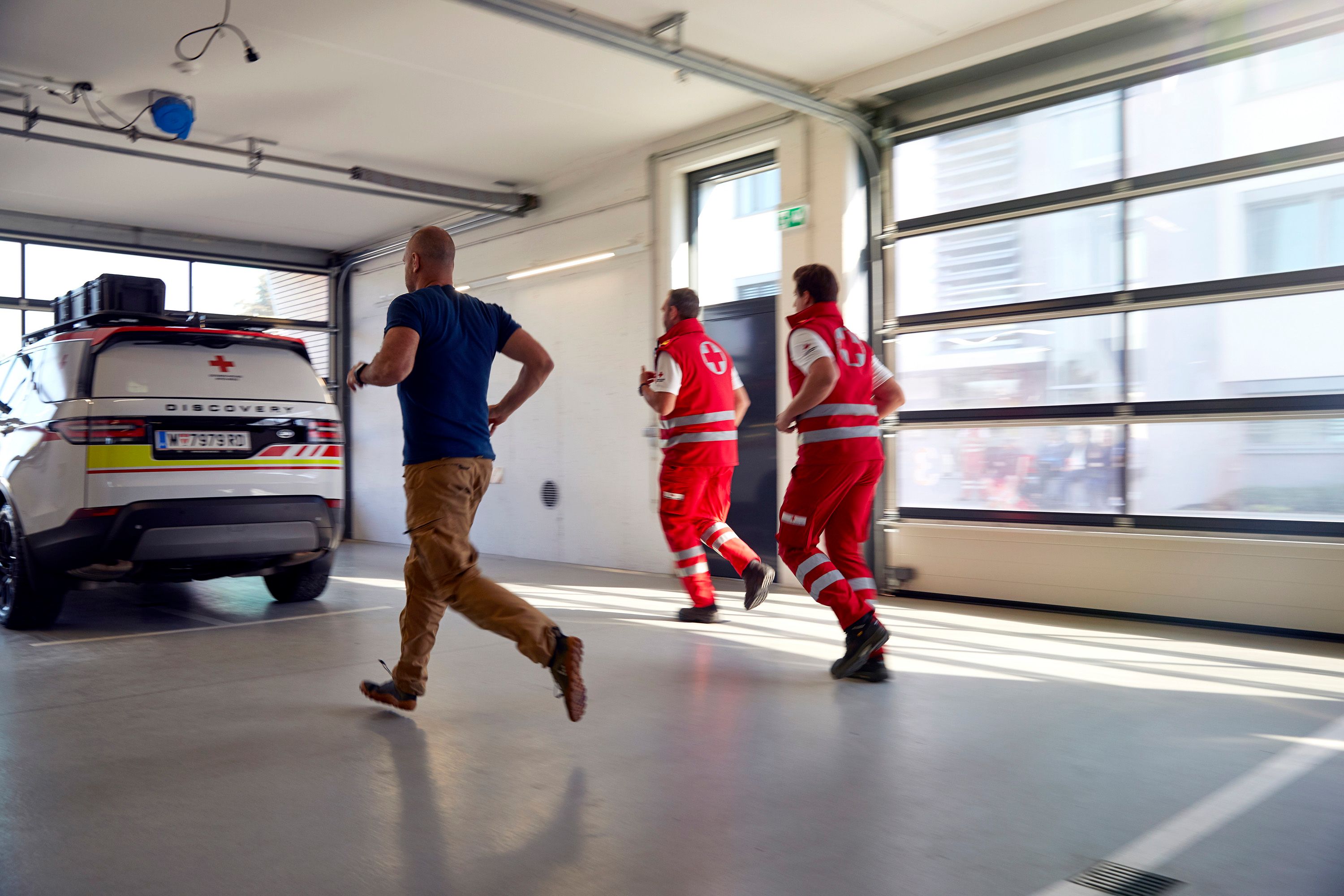 2018 Land Rover Red Cross Discovery Emergency Response Vehicle