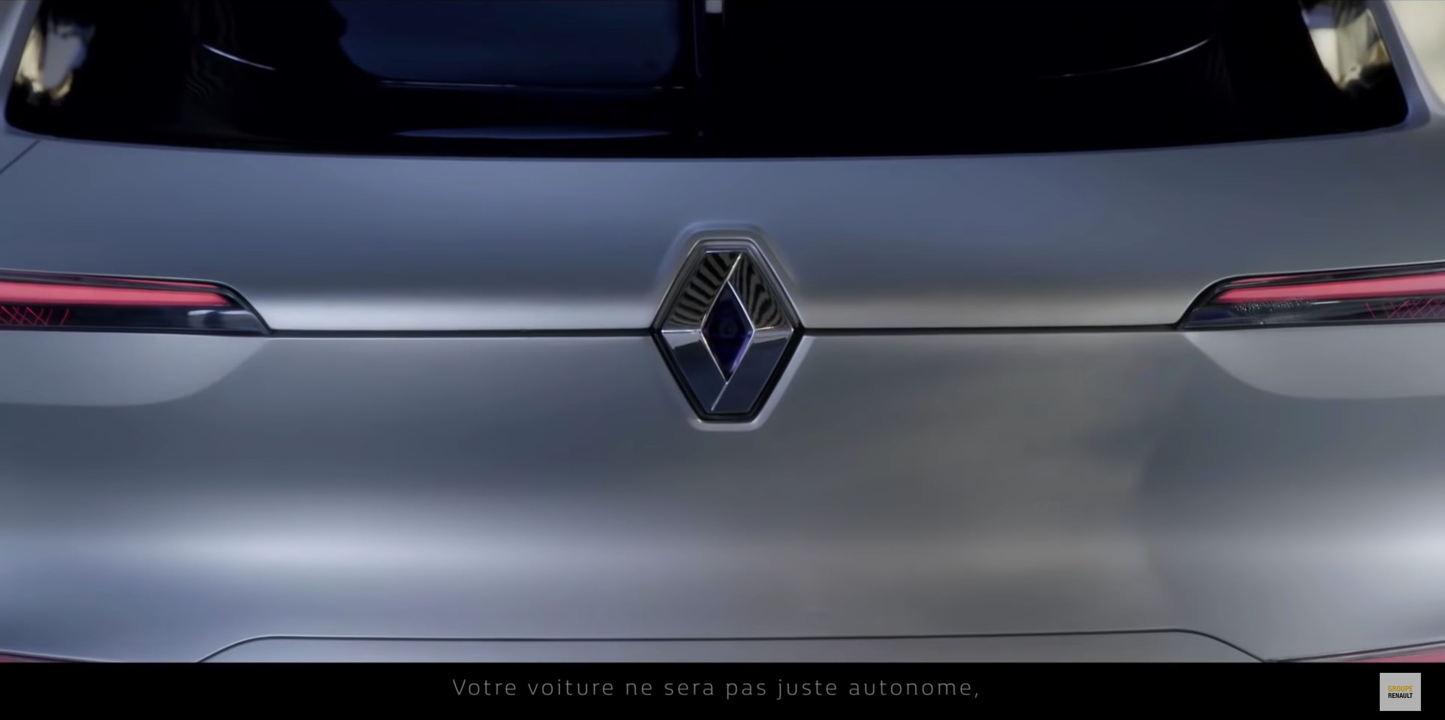 Renault Shows Off Futuristic AEX Infotainment in Paris