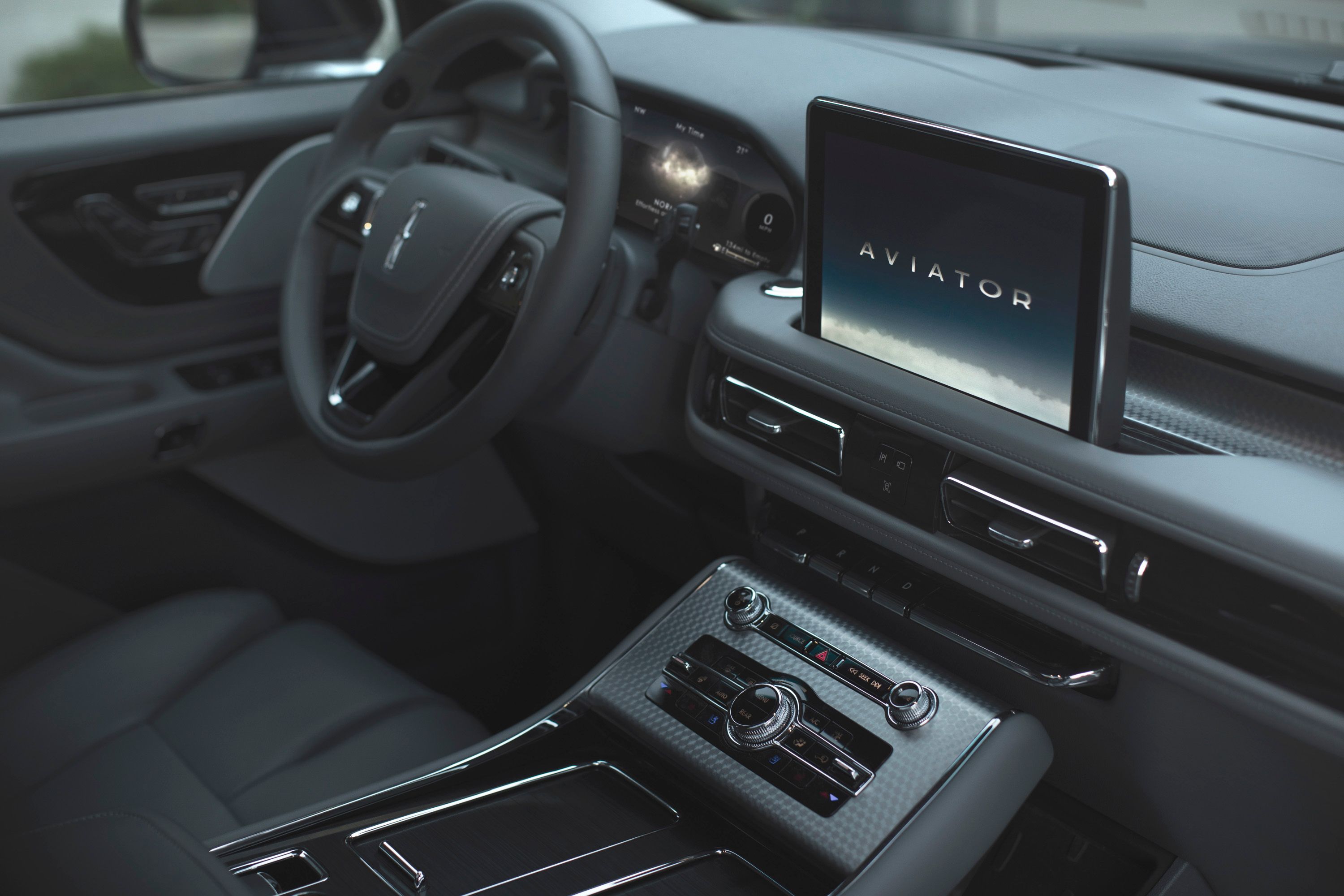 The New Lincoln Aviator Offers Third-Row Seating, Advanced Technology