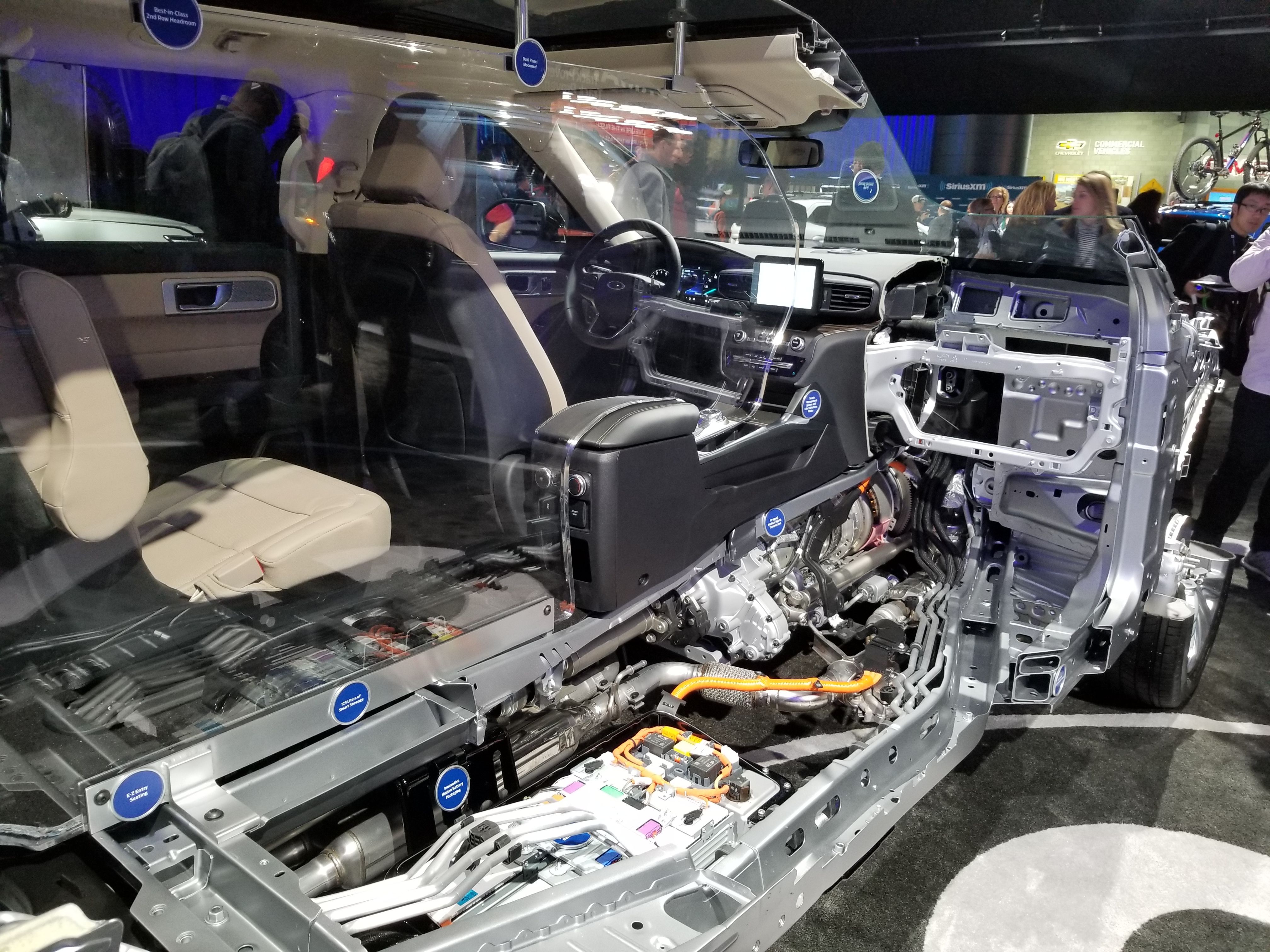 The 2020 Ford Explorer Hybrid Features a Weird Drivetrain Layout