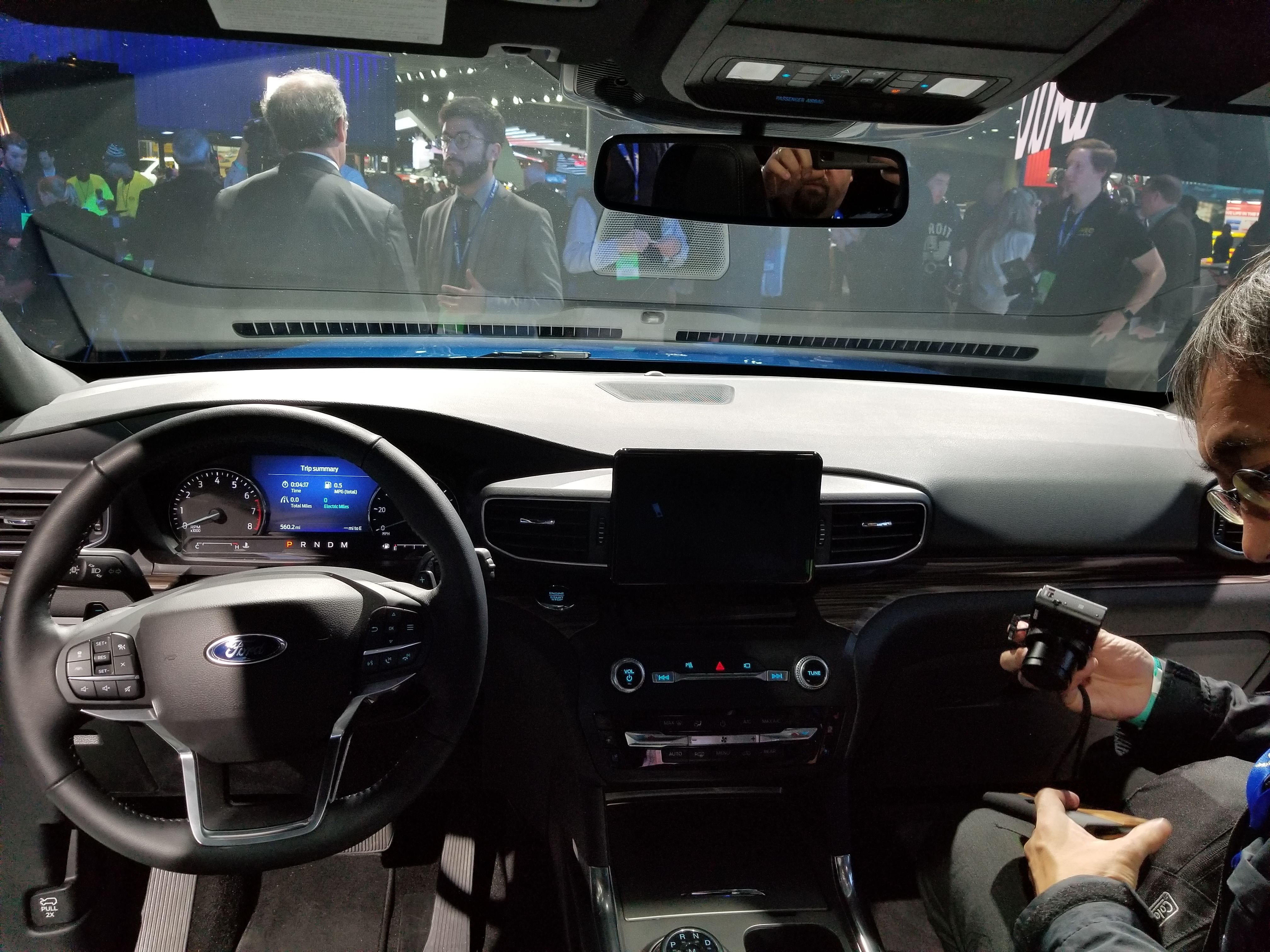 The 2020 Ford Explorer Hybrid Features a Weird Drivetrain Layout