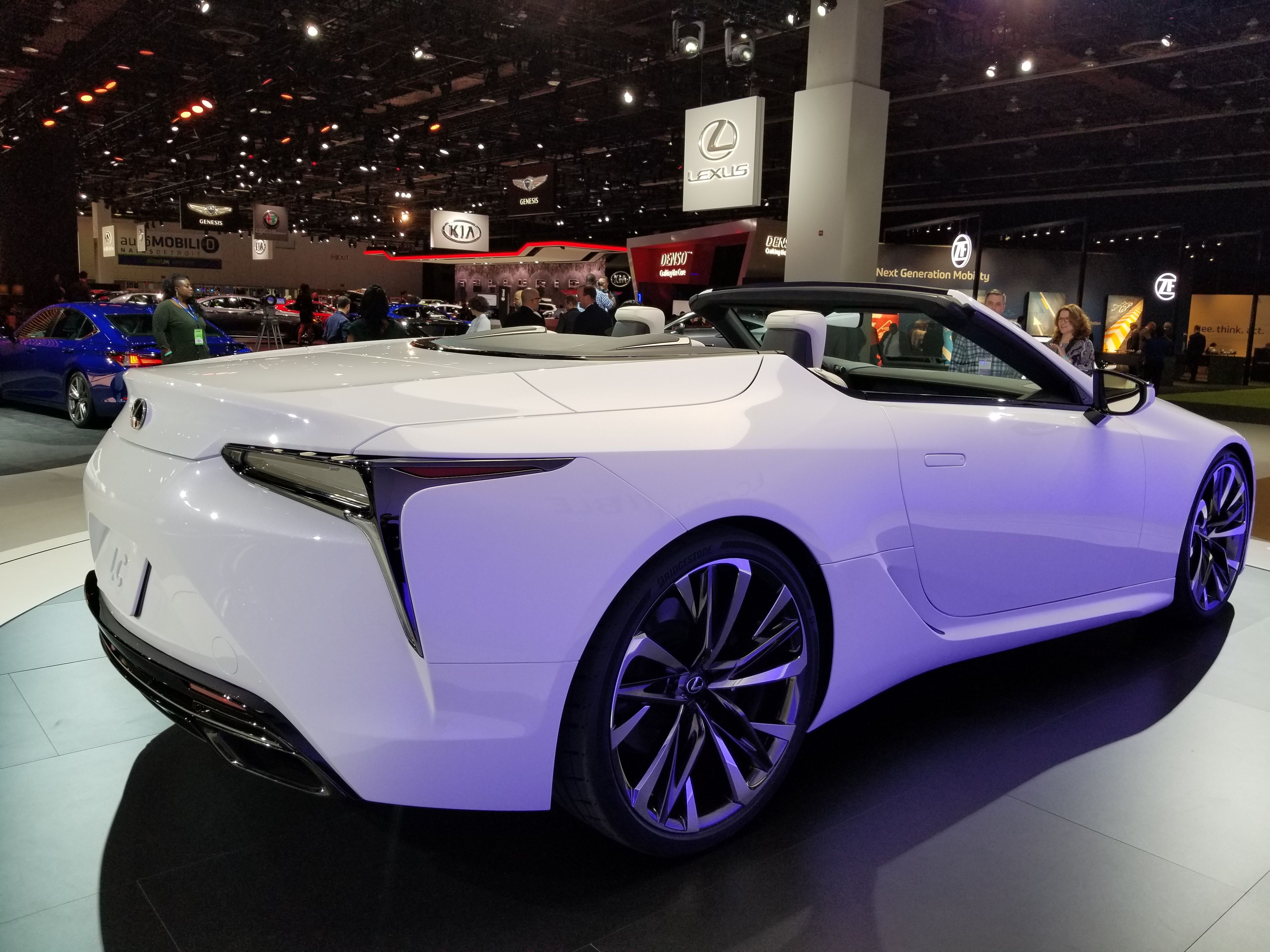 Lexus LC Debuts At The 2019 Detroit Auto Show In A Topless Avatar