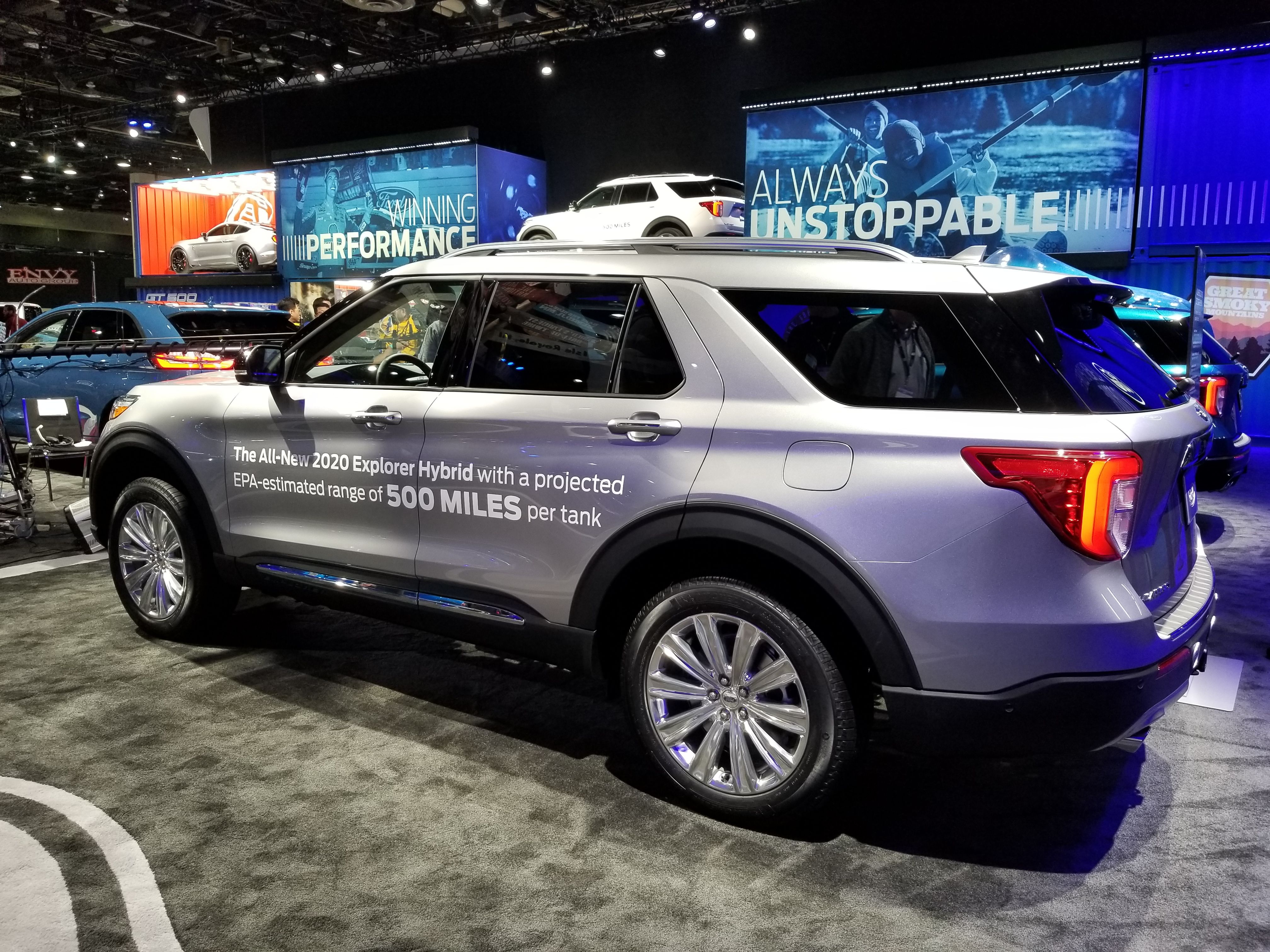 The 2020 Ford Explorer Hybrid Features a Weird Drivetrain Layout