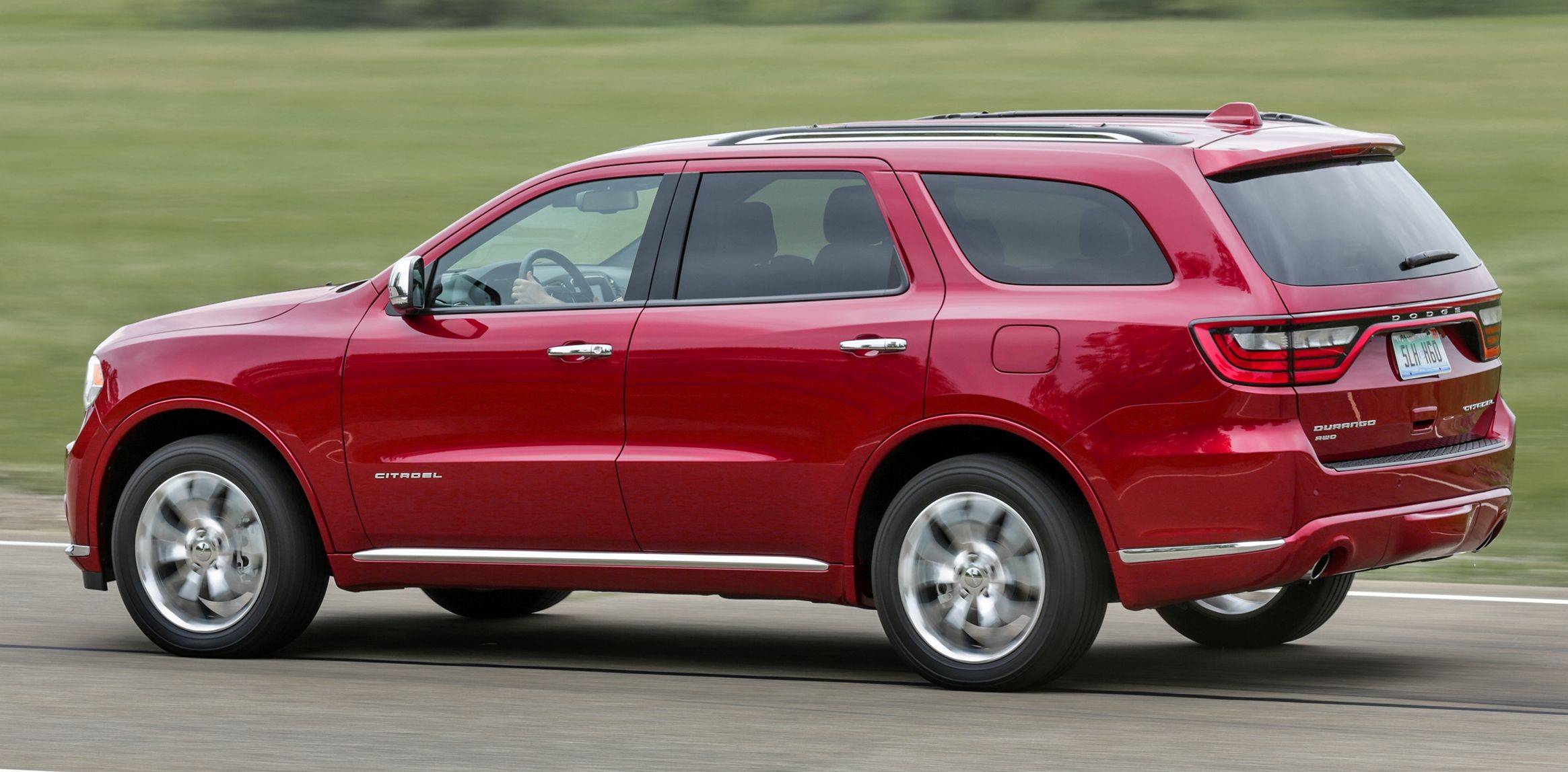 2020 Ford Explorer vs 2019 Dodge Durango