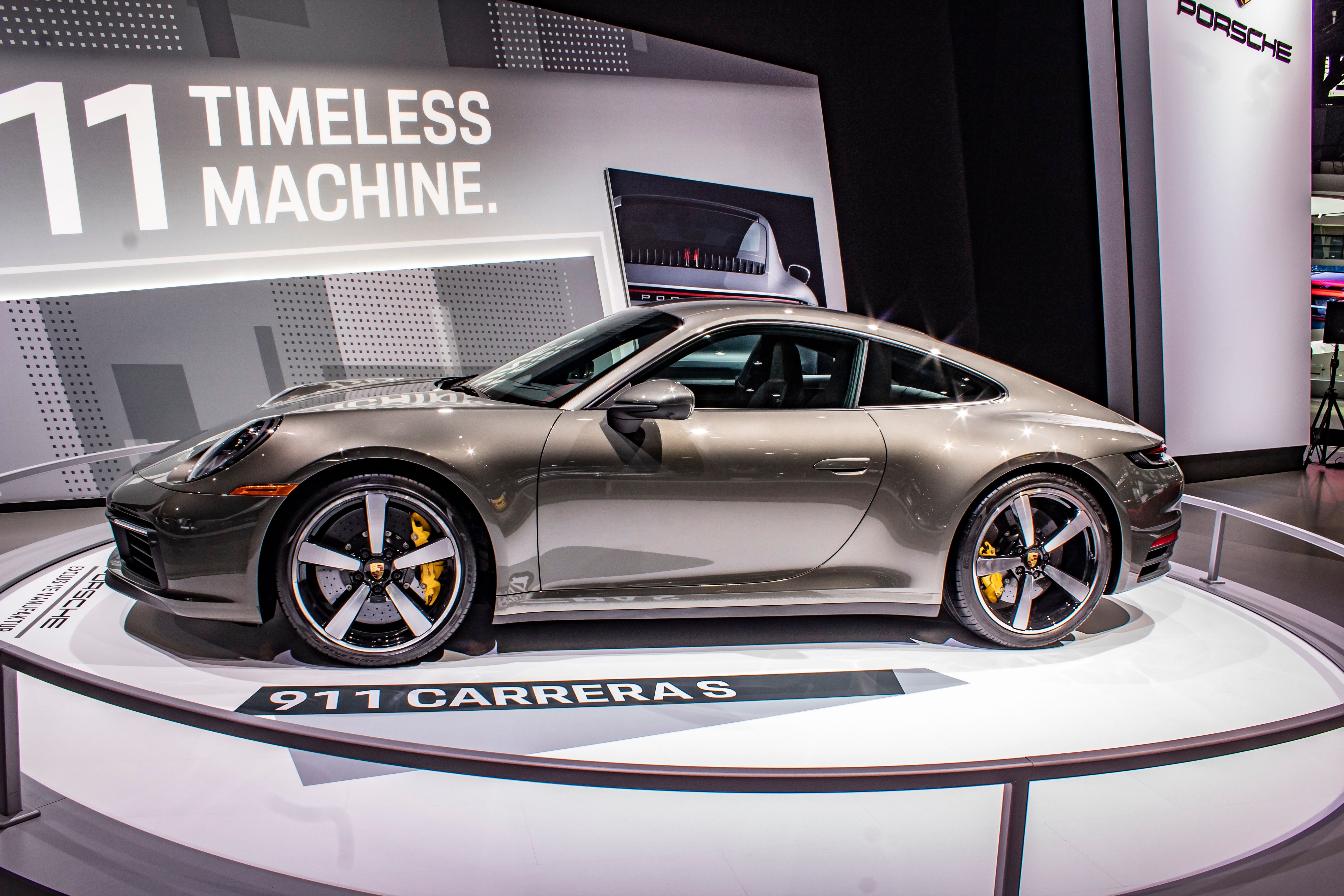 You Can Now Order Your 2020 Porsche 911 With a Manual Transmission, But ...