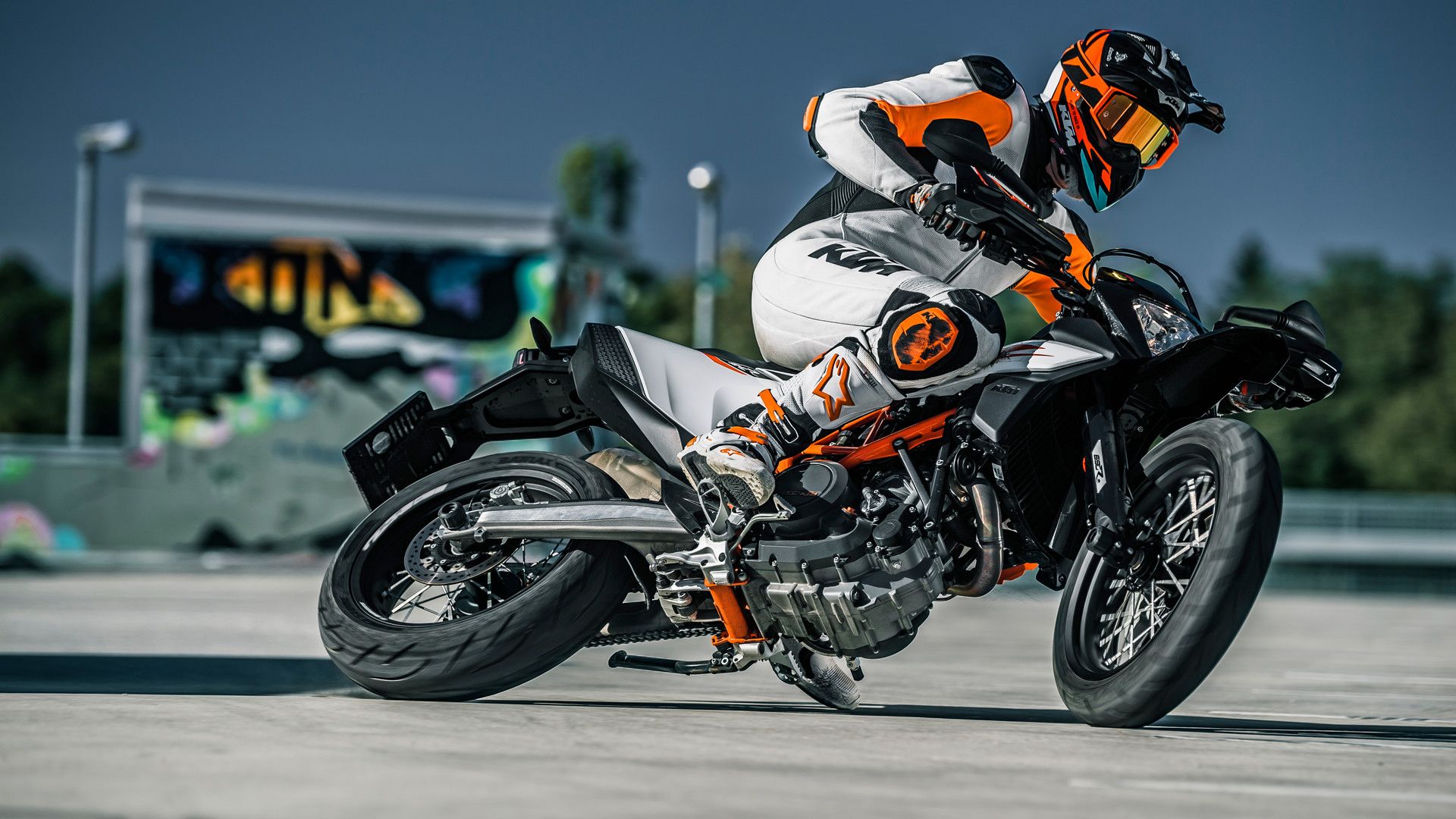 2019 - 2022 KTM 690 SMC R