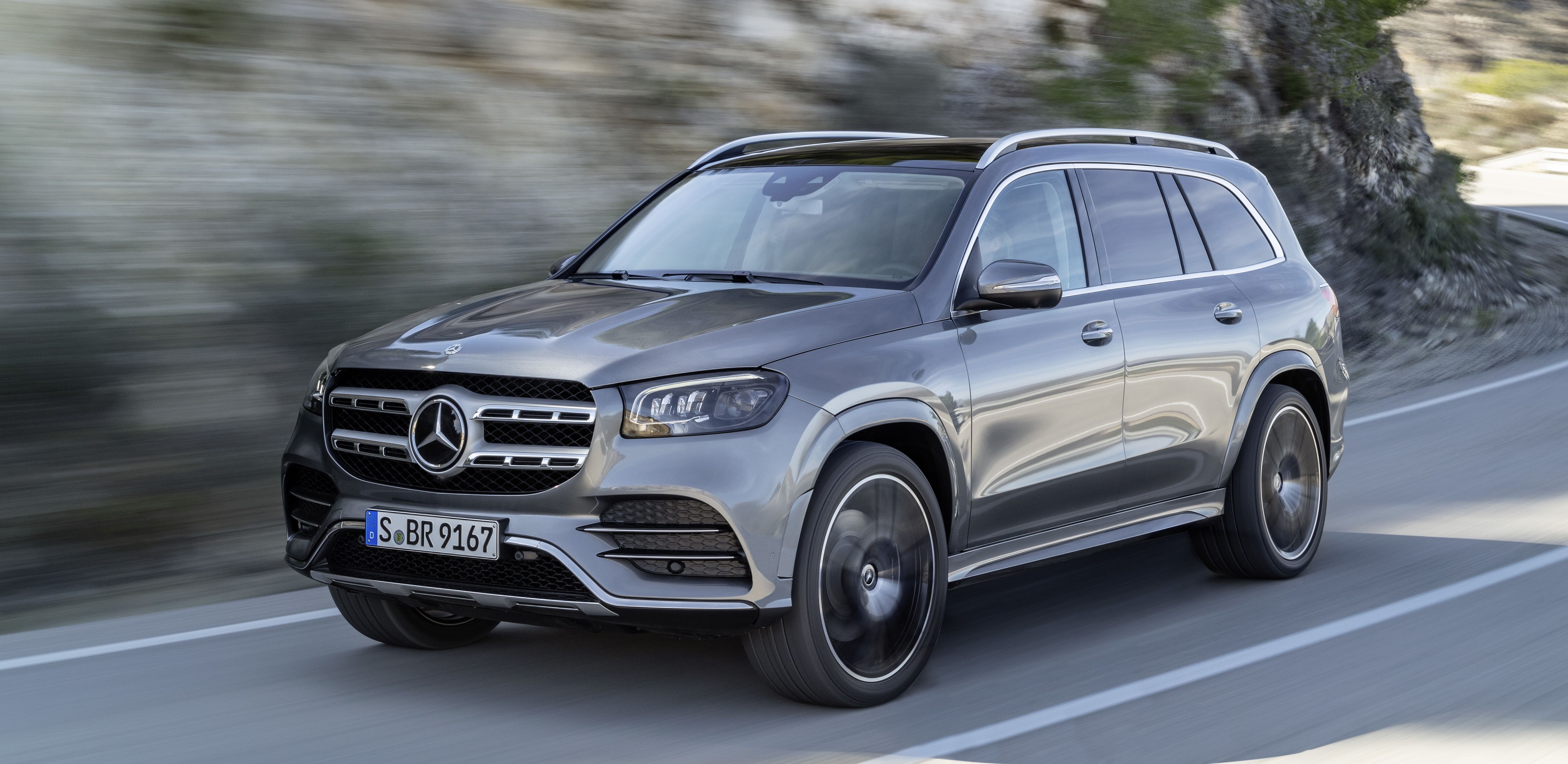 2020 Mercedes GLS vs 2020 BMW X7