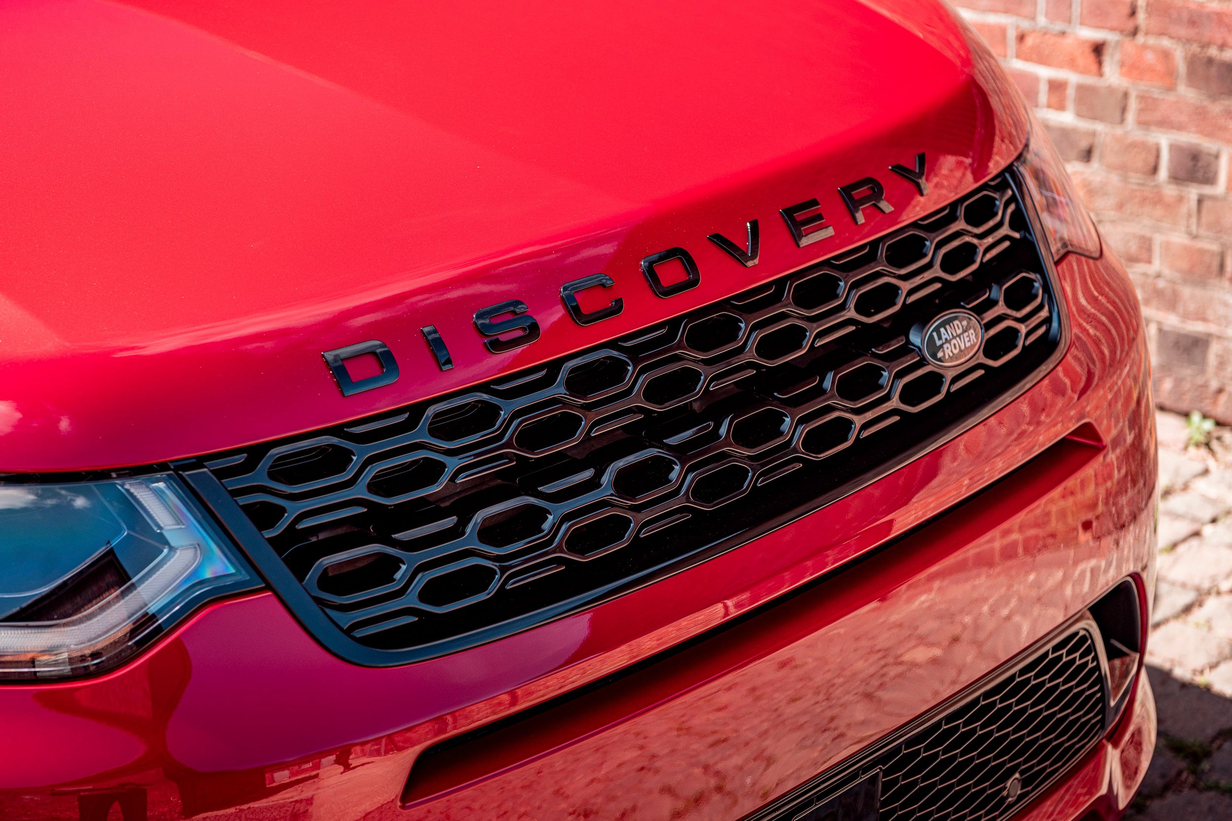 Land Rover finally updates the old Discovery Sport, add new tech and ...