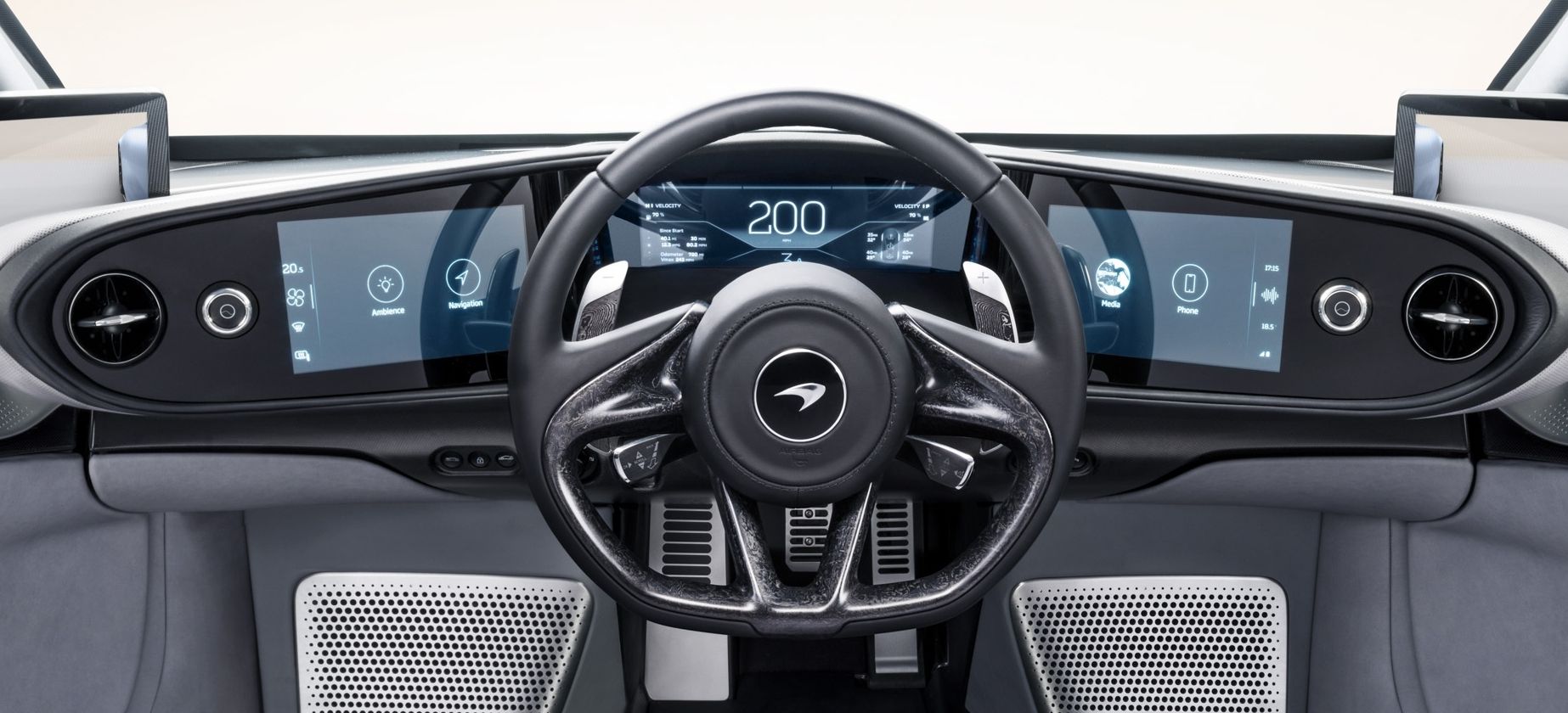 Ferrari SF90 Stradale vs McLaren Speedtail