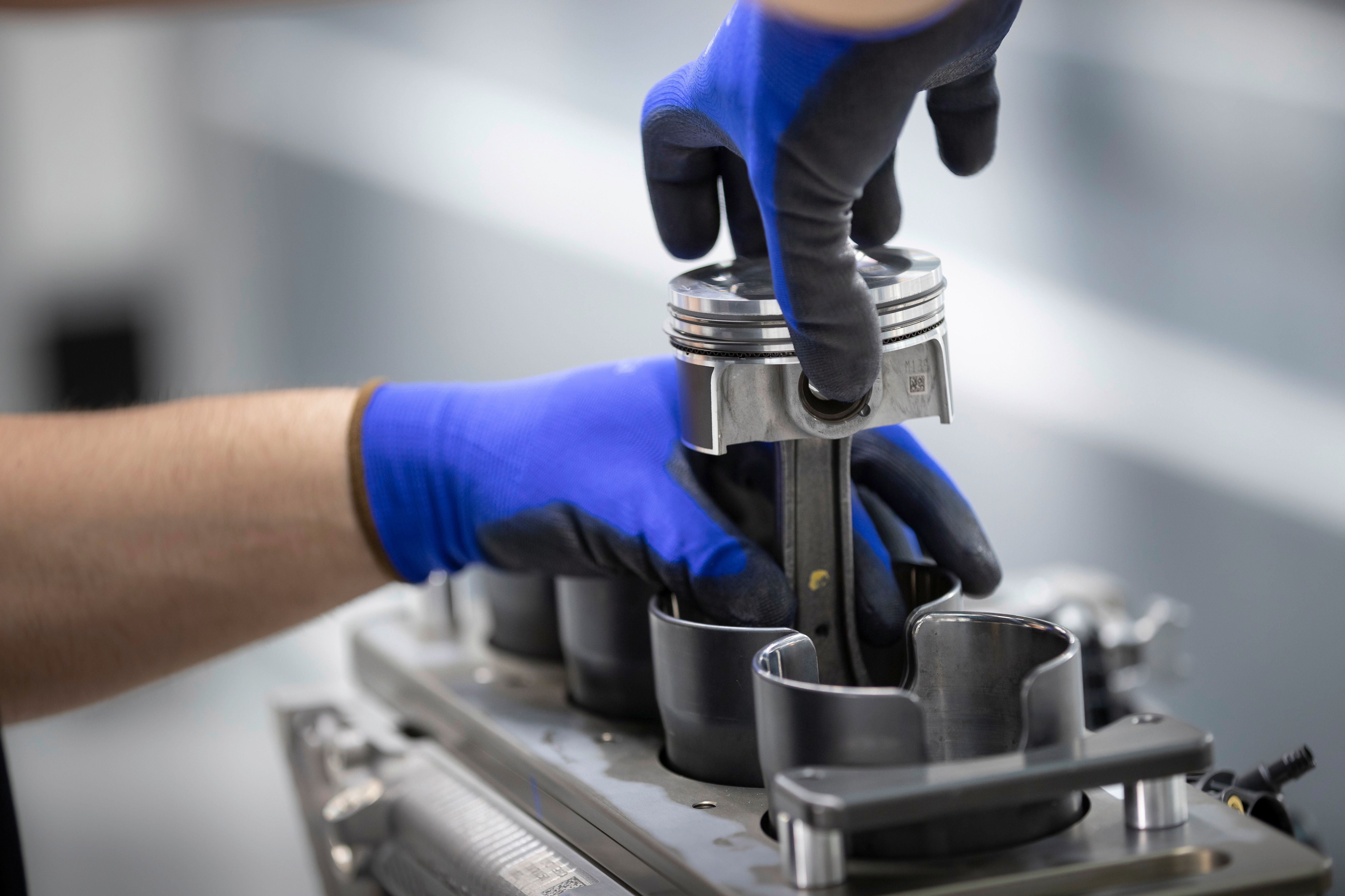 Want to Know How AMG Builds a 416-Horsepower Engine? See For Yourself