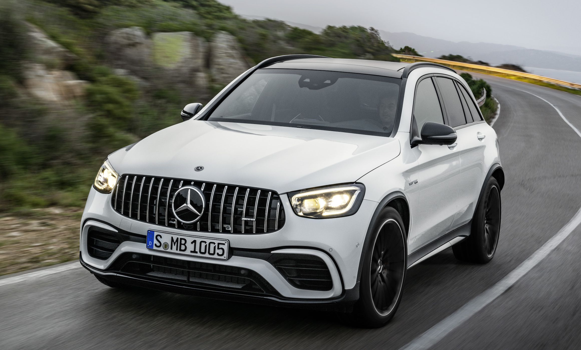 Mercedes-AMG GLC43 unveiled with aggressive looks and beefed-up engine