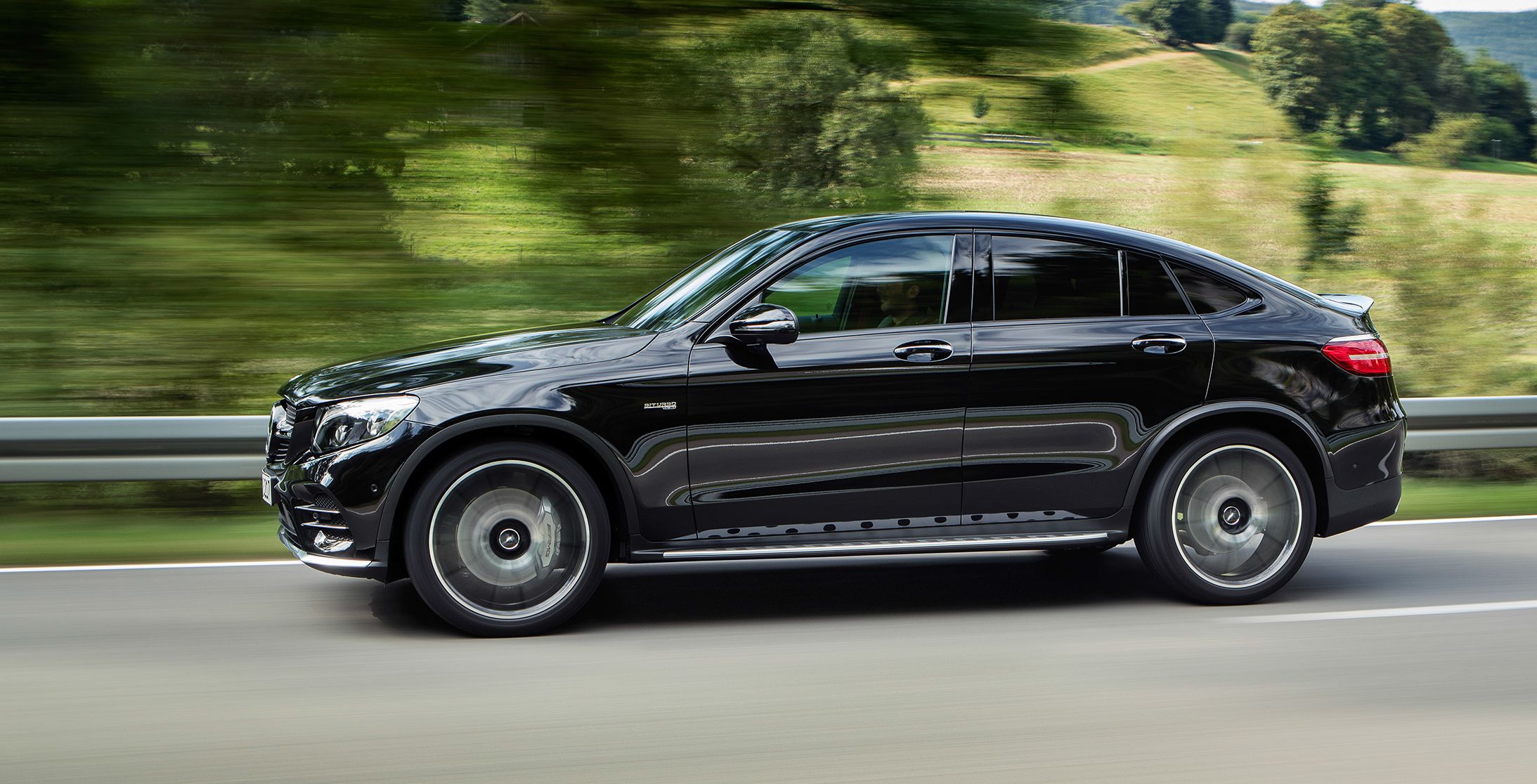 Mercedes-AMG GLC43 unveiled with aggressive looks and beefed-up engine
