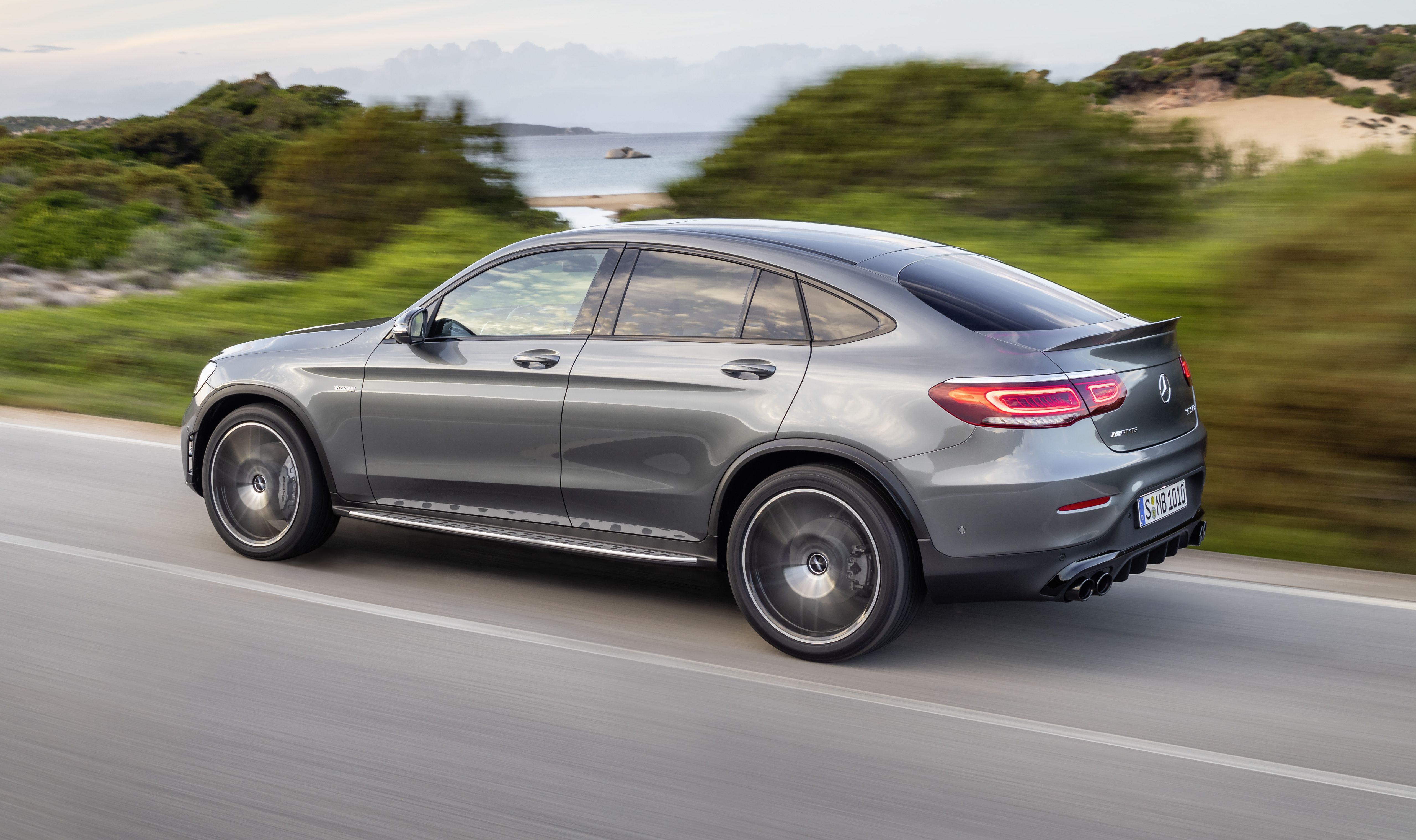 Mercedes-AMG GLC43 unveiled with aggressive looks and beefed-up engine