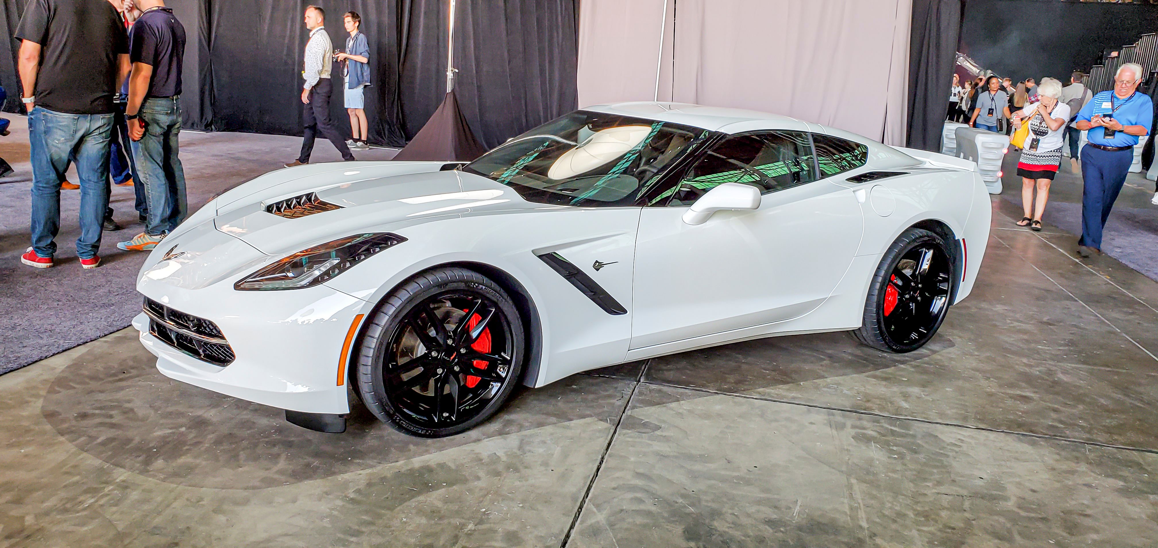 The 2020 Chevy C8 Corvette is Here, So Is Now the Right Time to Buy a ...