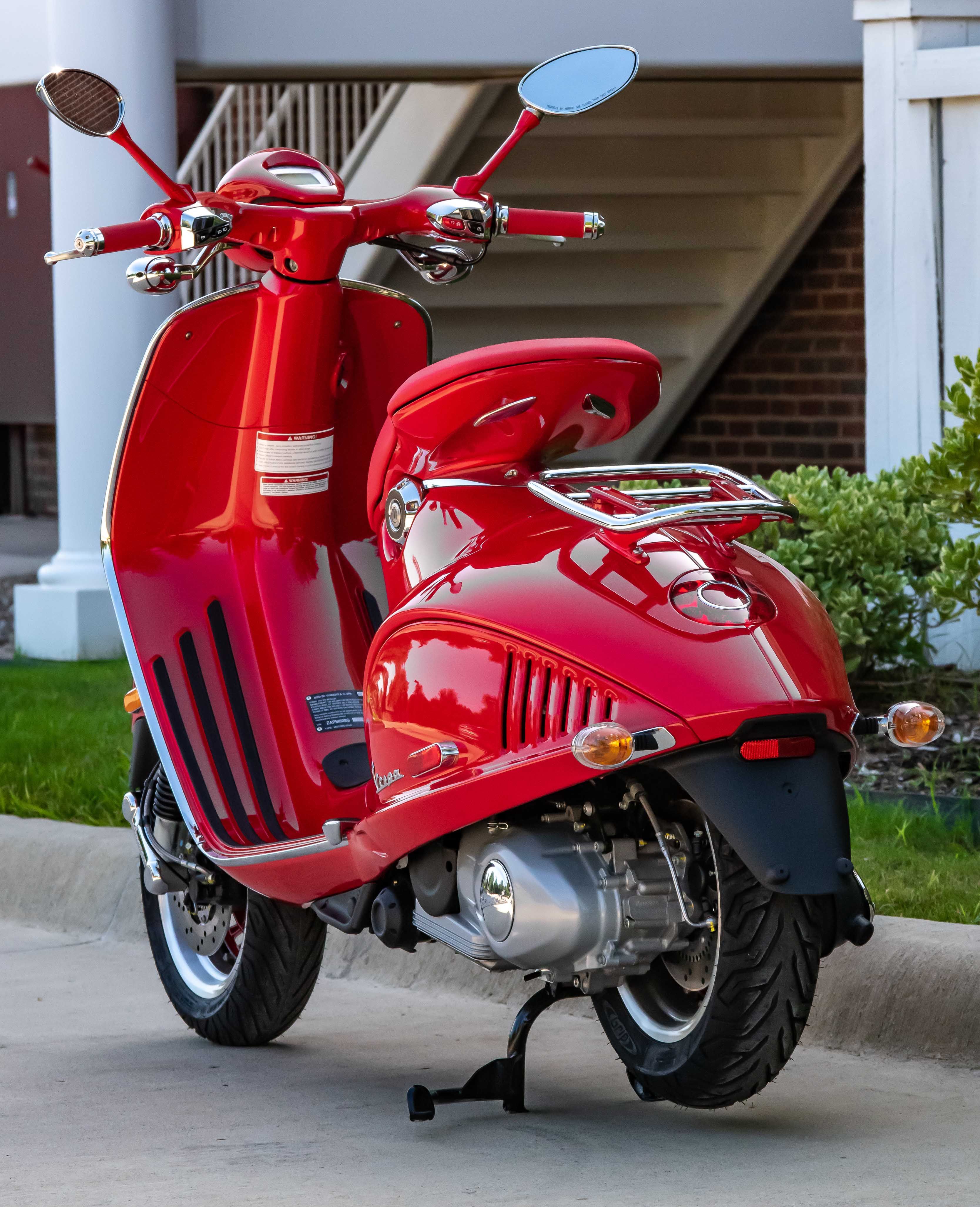 2019 Vespa 946(RED)