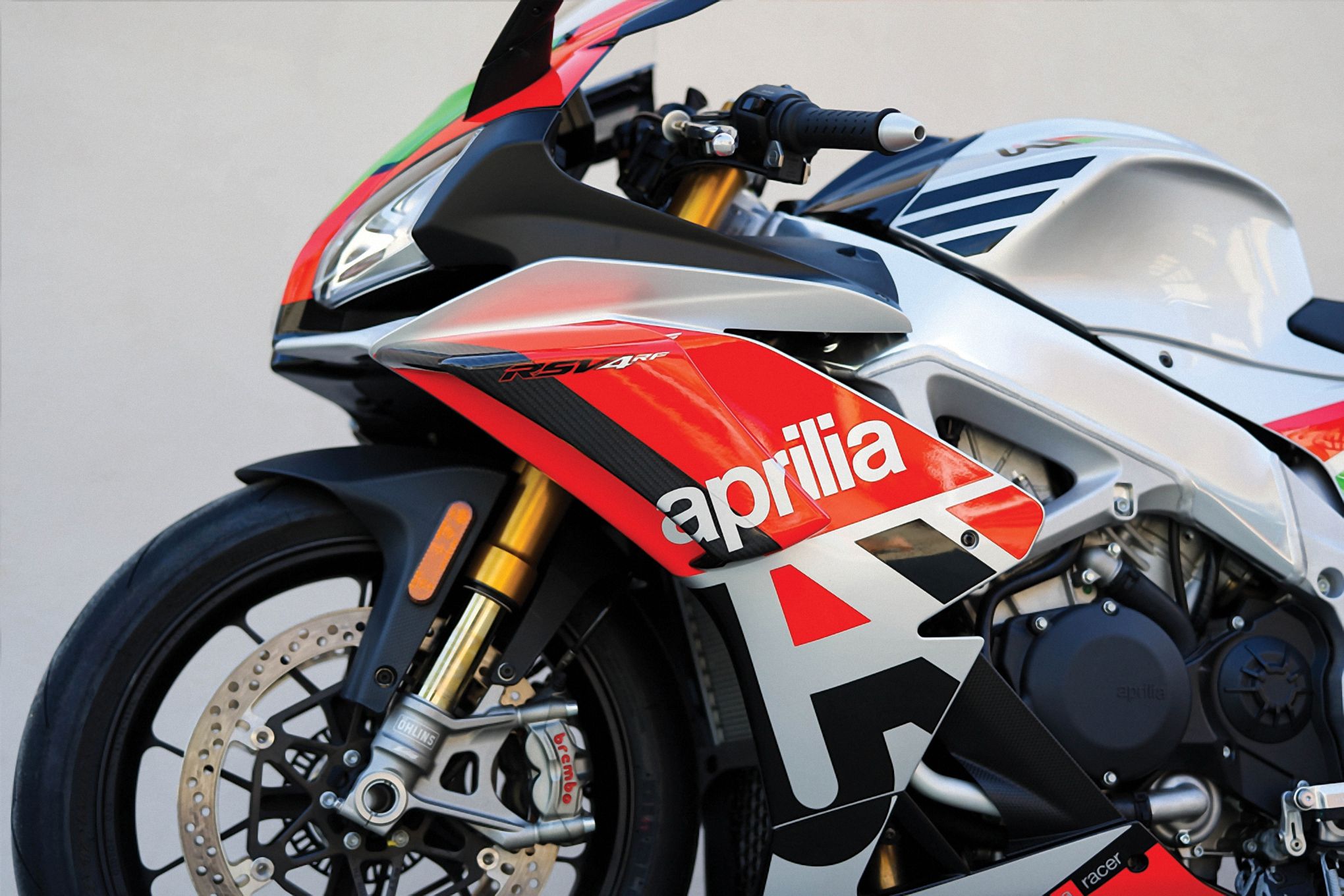 2018 - 2019 Aprilia RSV4 RF / RF LE