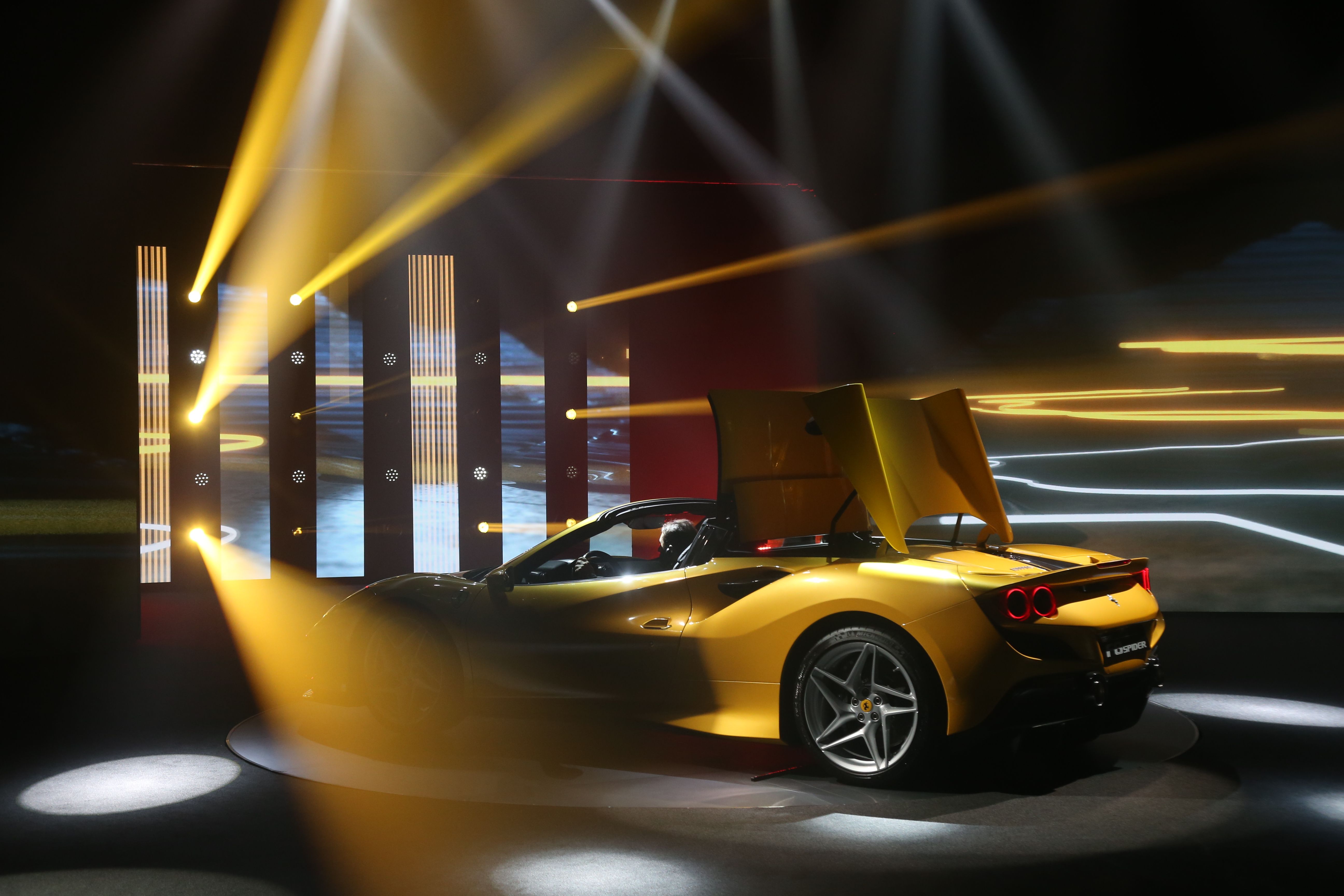 2020 Ferrari F8 Spider - Quirks and Facts