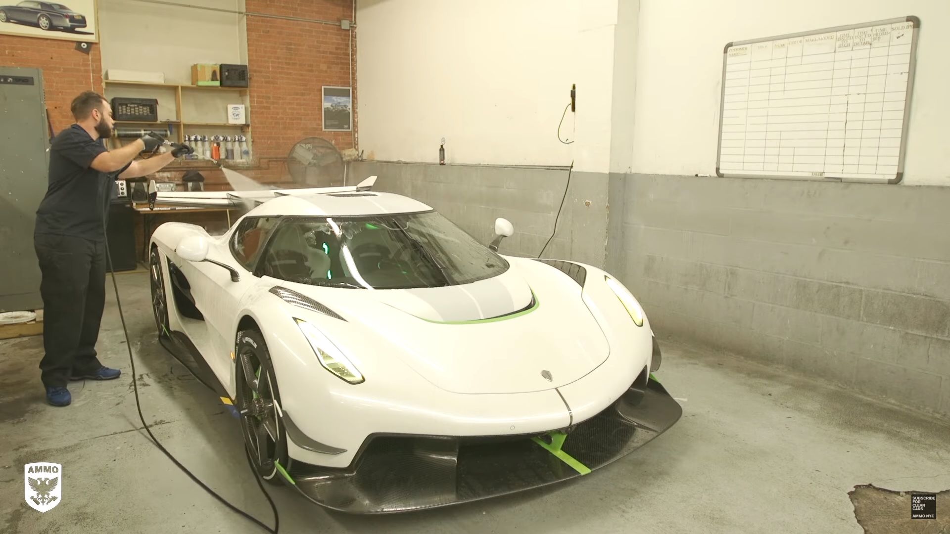 Koenigsegg Put Massive Amounts of Paint on the Jesko Supercar