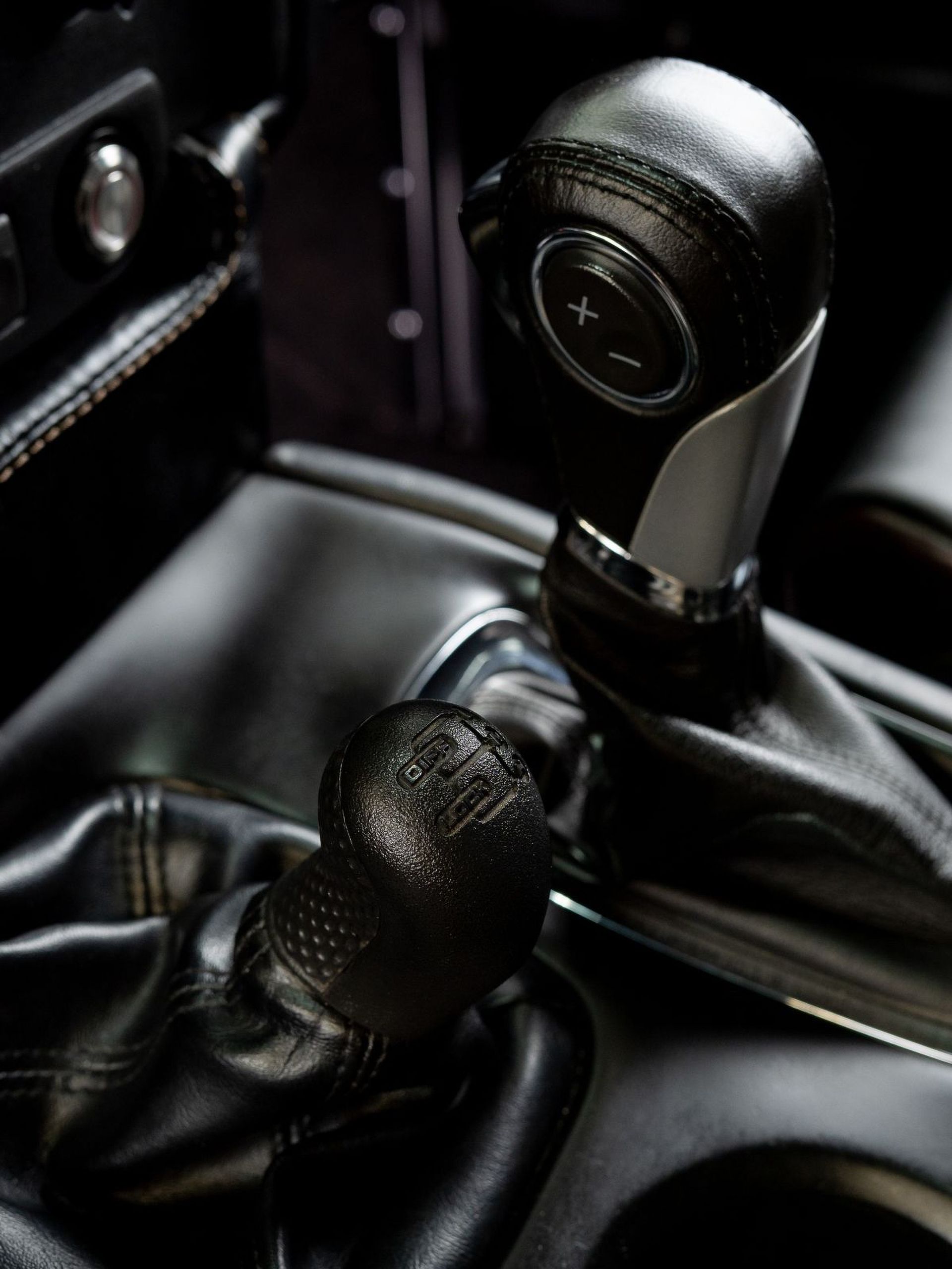 2019 Land Rover Defender Spectre by Himalaya