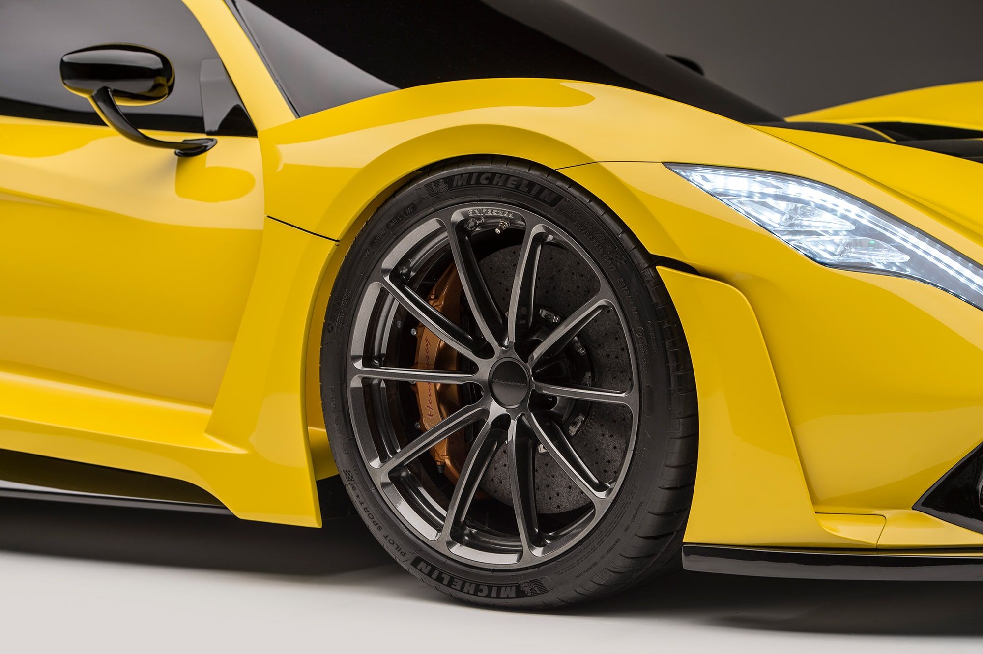 Meet "Fury" - the 1,800-Horsepower Engine That Growls Inside the ...