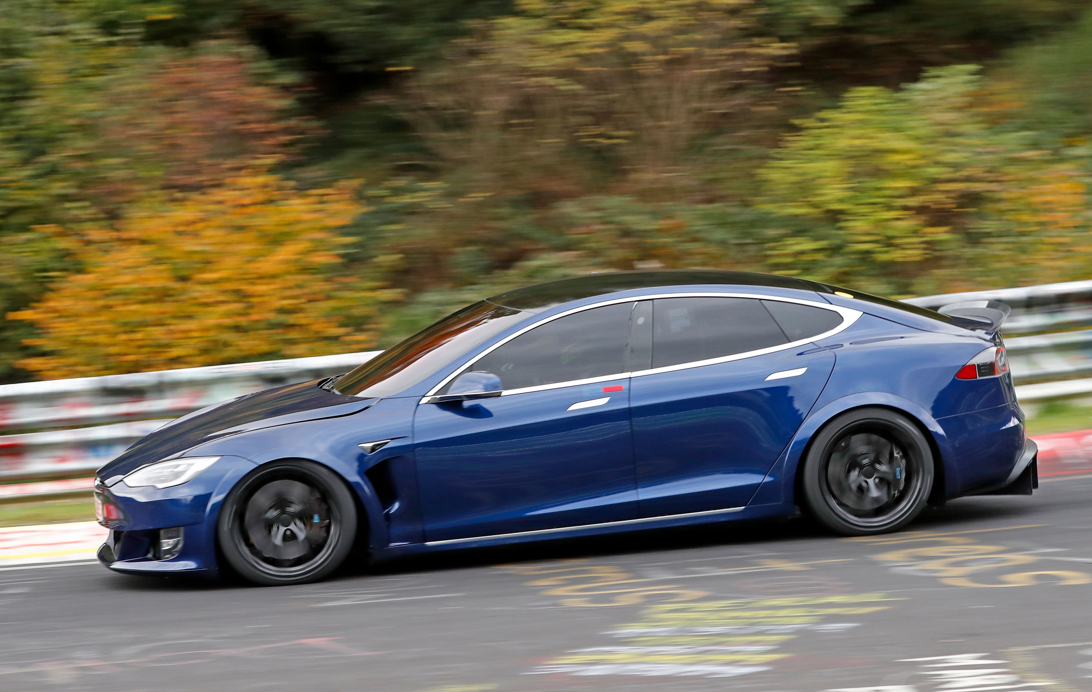 How Big is the Battery In the Tesla Model S and Model X Plaid?