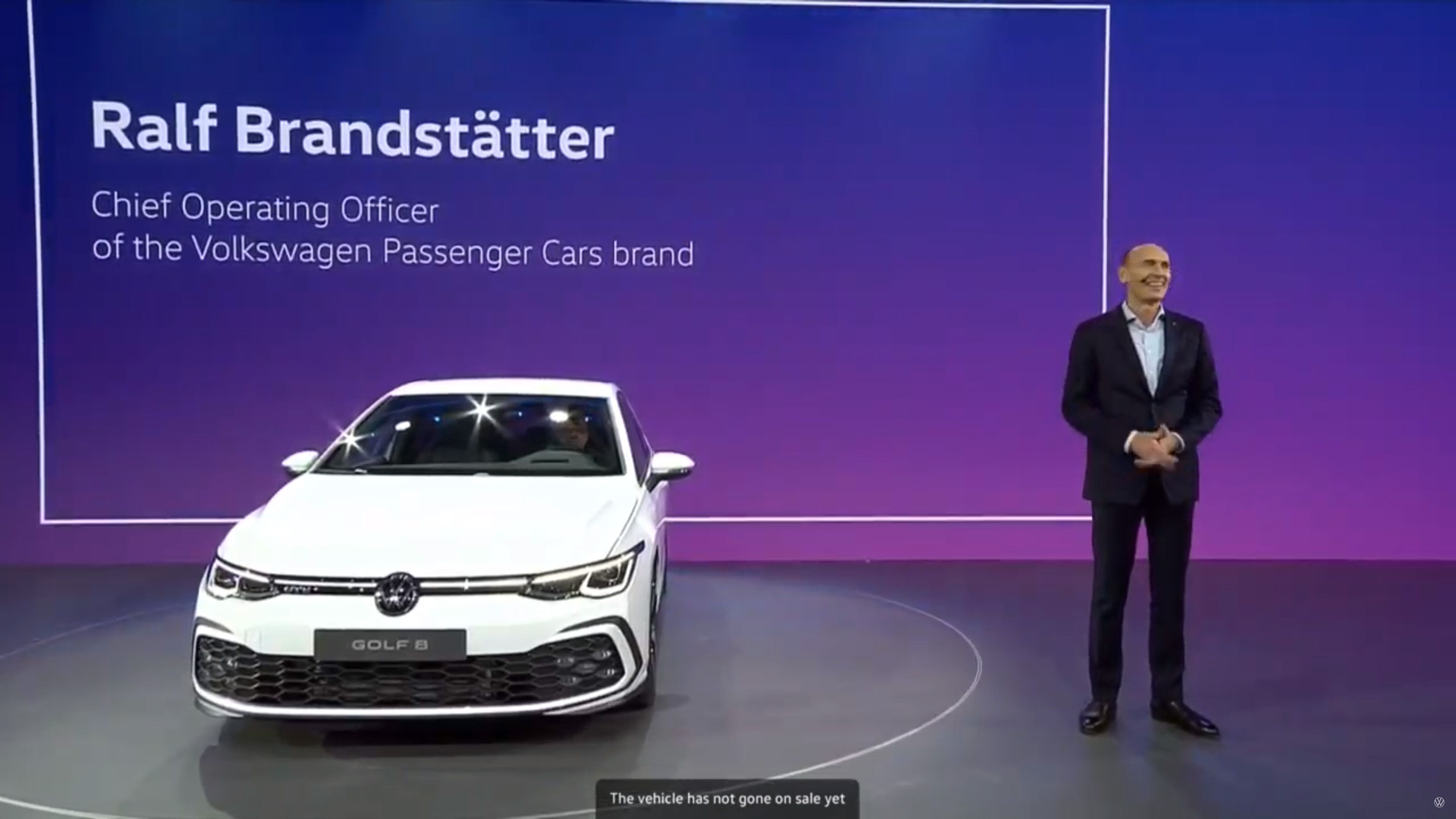 Volkswagen Golf Mk8 vs Mk7 - a design comparison