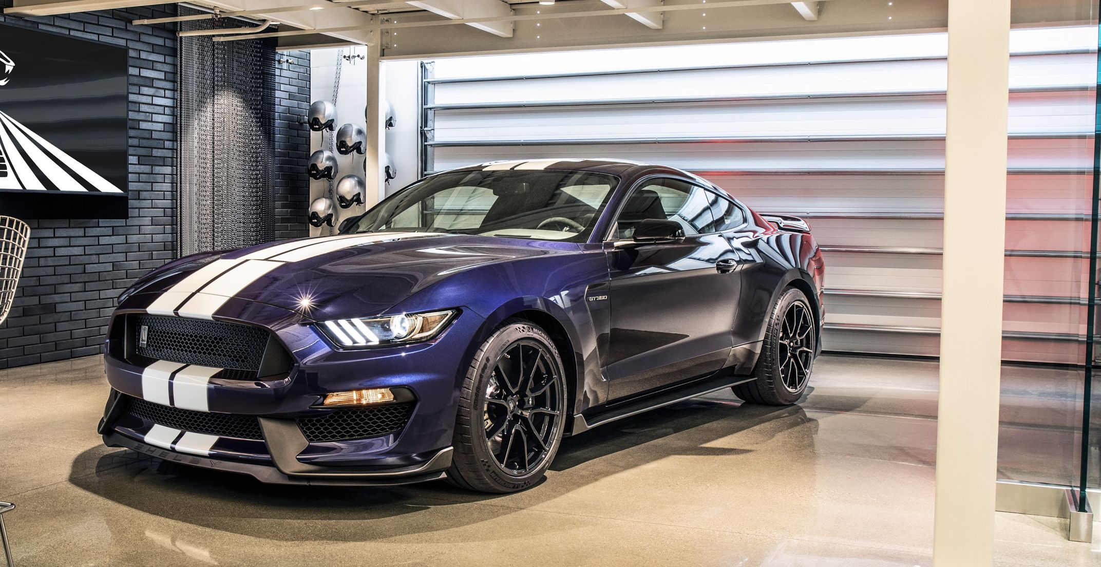 2020 Ford Mustang Lithium