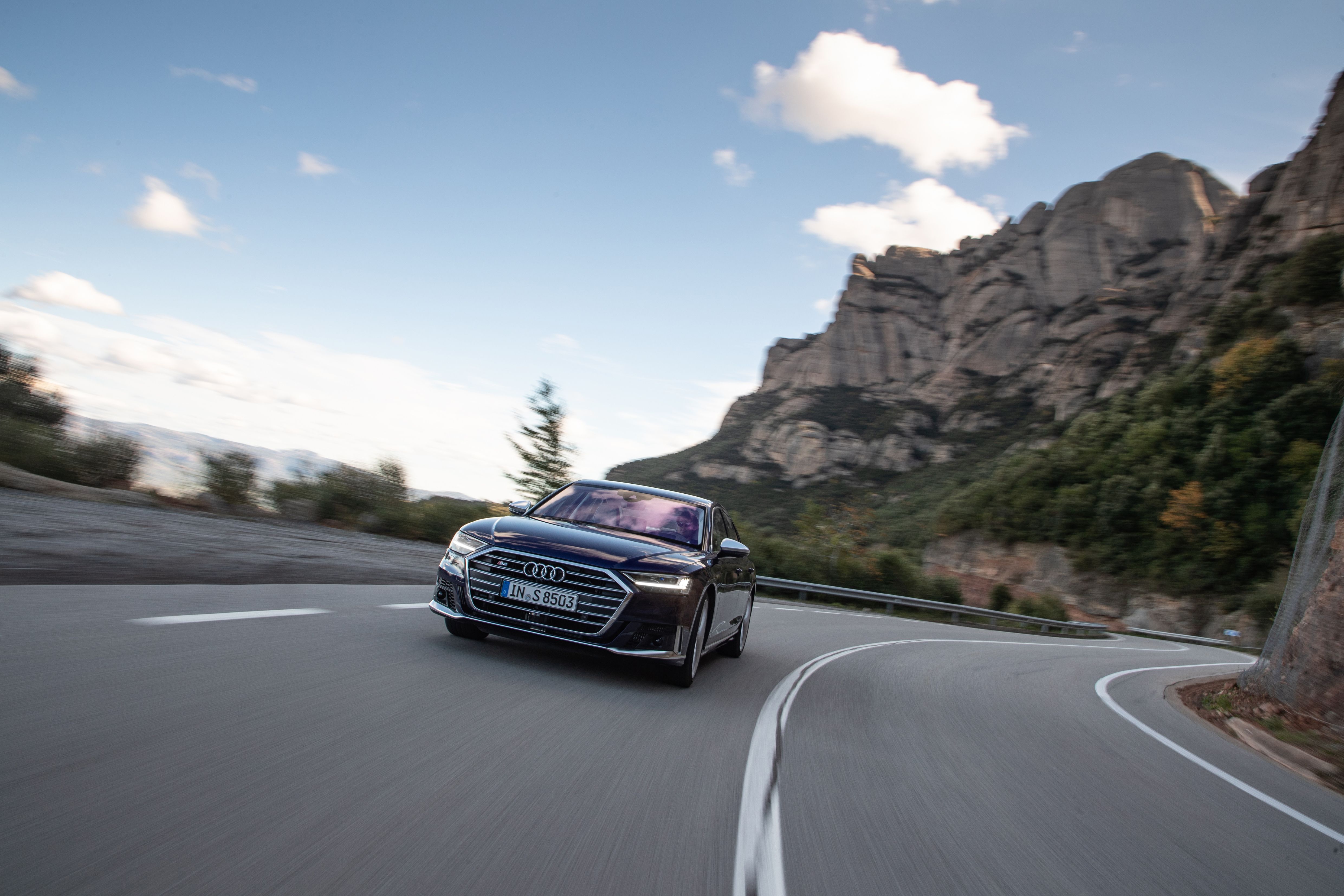 The 2020 Audi S8 Comes to Take Control From the Mercedes S600 and BMW M760i