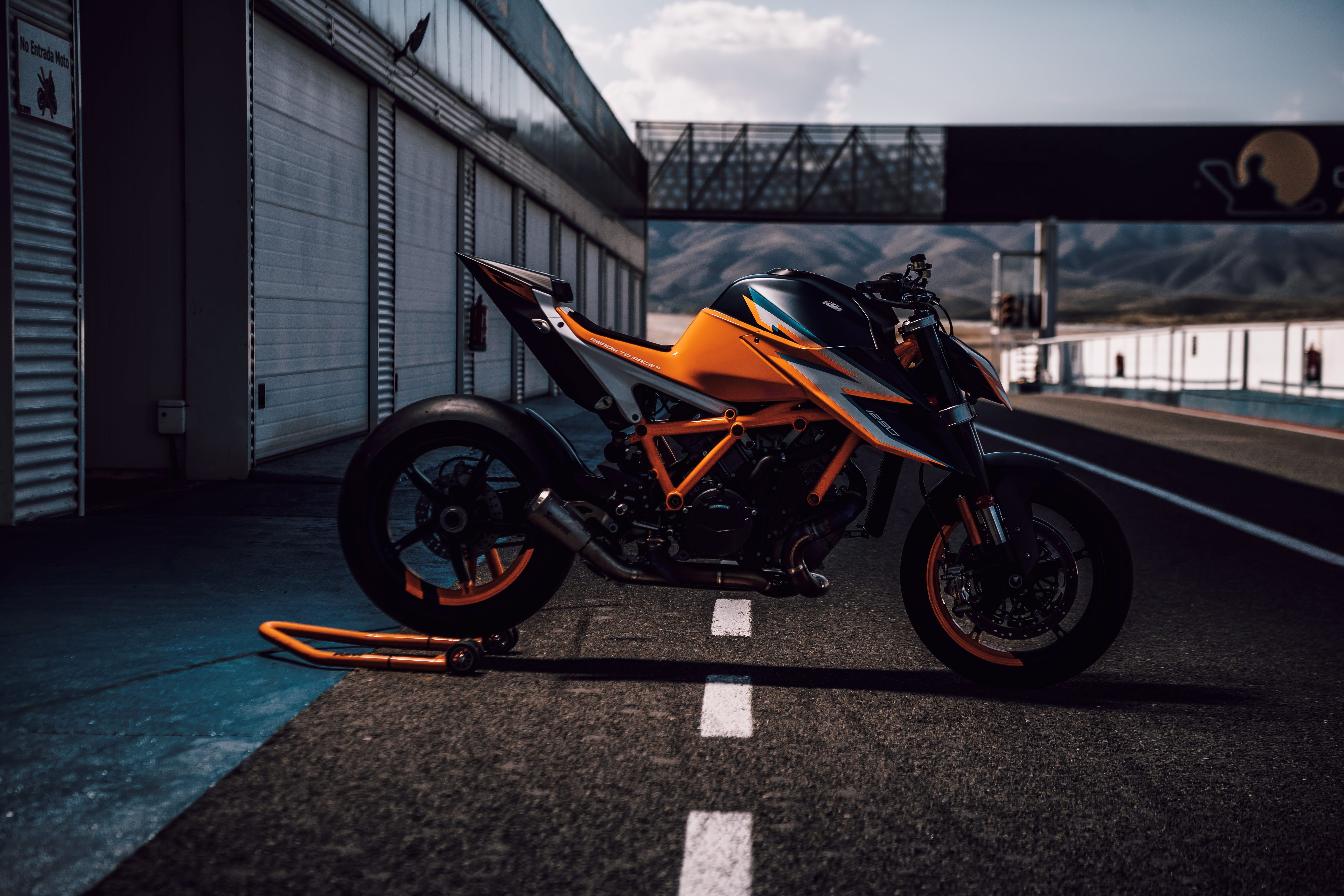 2020 KTM 1290 Super Duke R