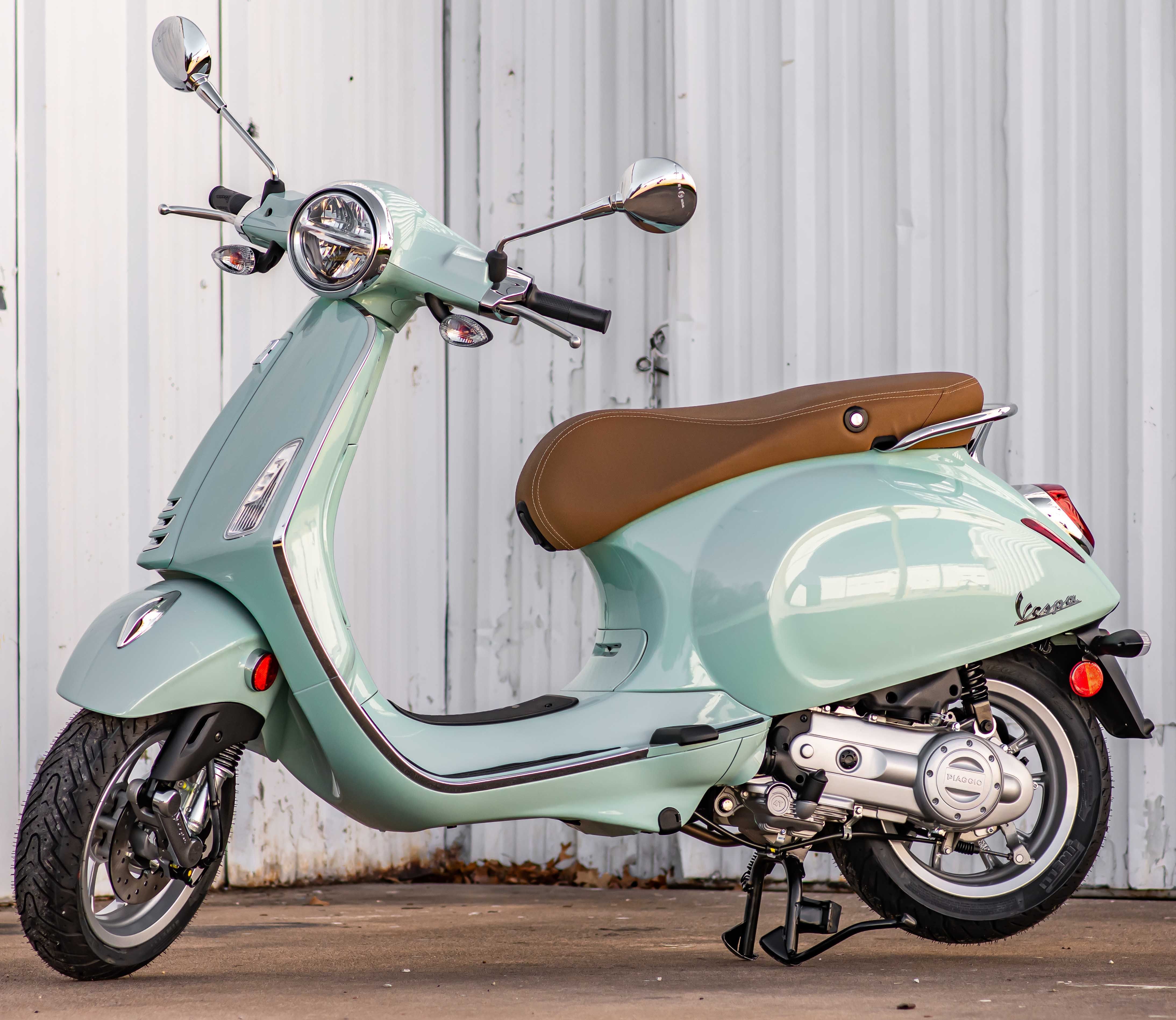10 Things Vespa Owners Adore About Their Scooters