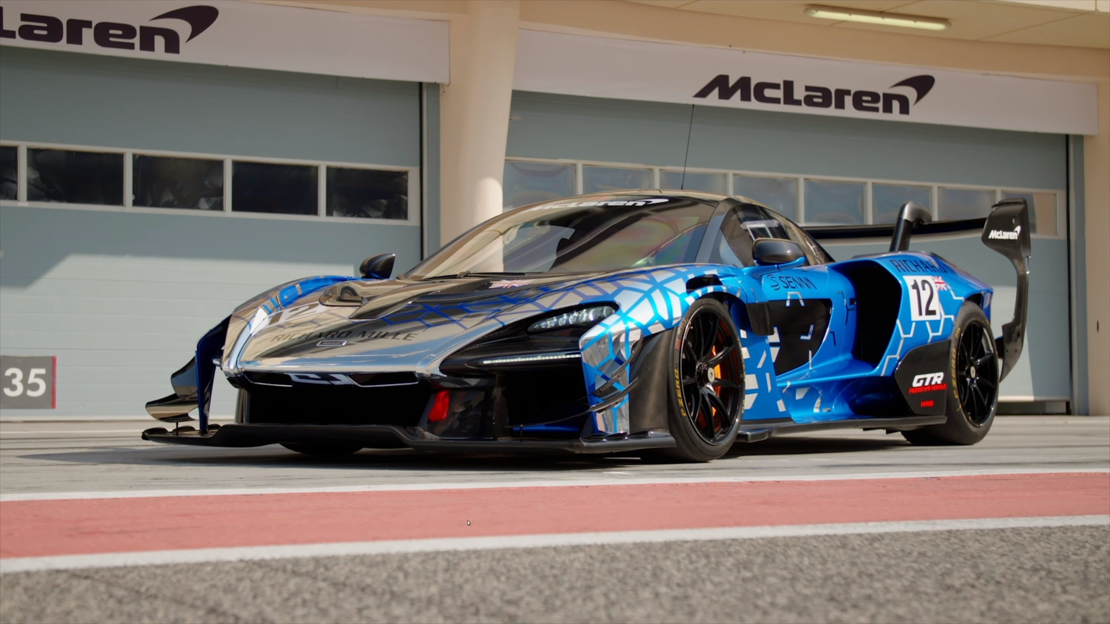 Here's the Interesting Story Behind the McLaren Senna GTR's Massive ...