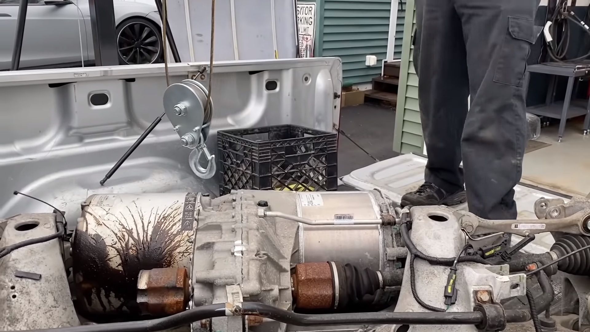 Here's How to Put A Bigger Motor Into A Tesla Model S 75D