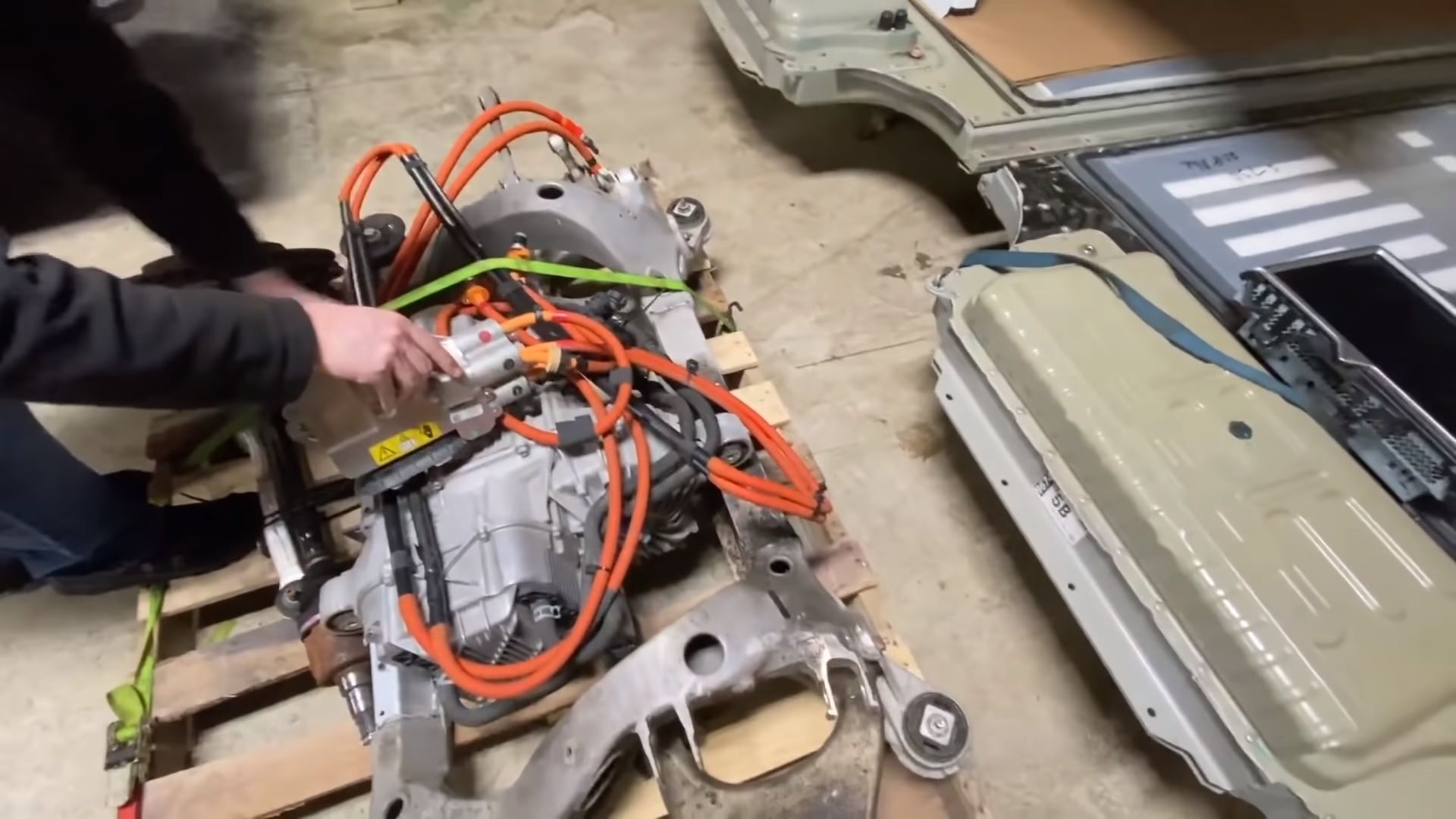 Here's How to Put A Bigger Motor Into A Tesla Model S 75D
