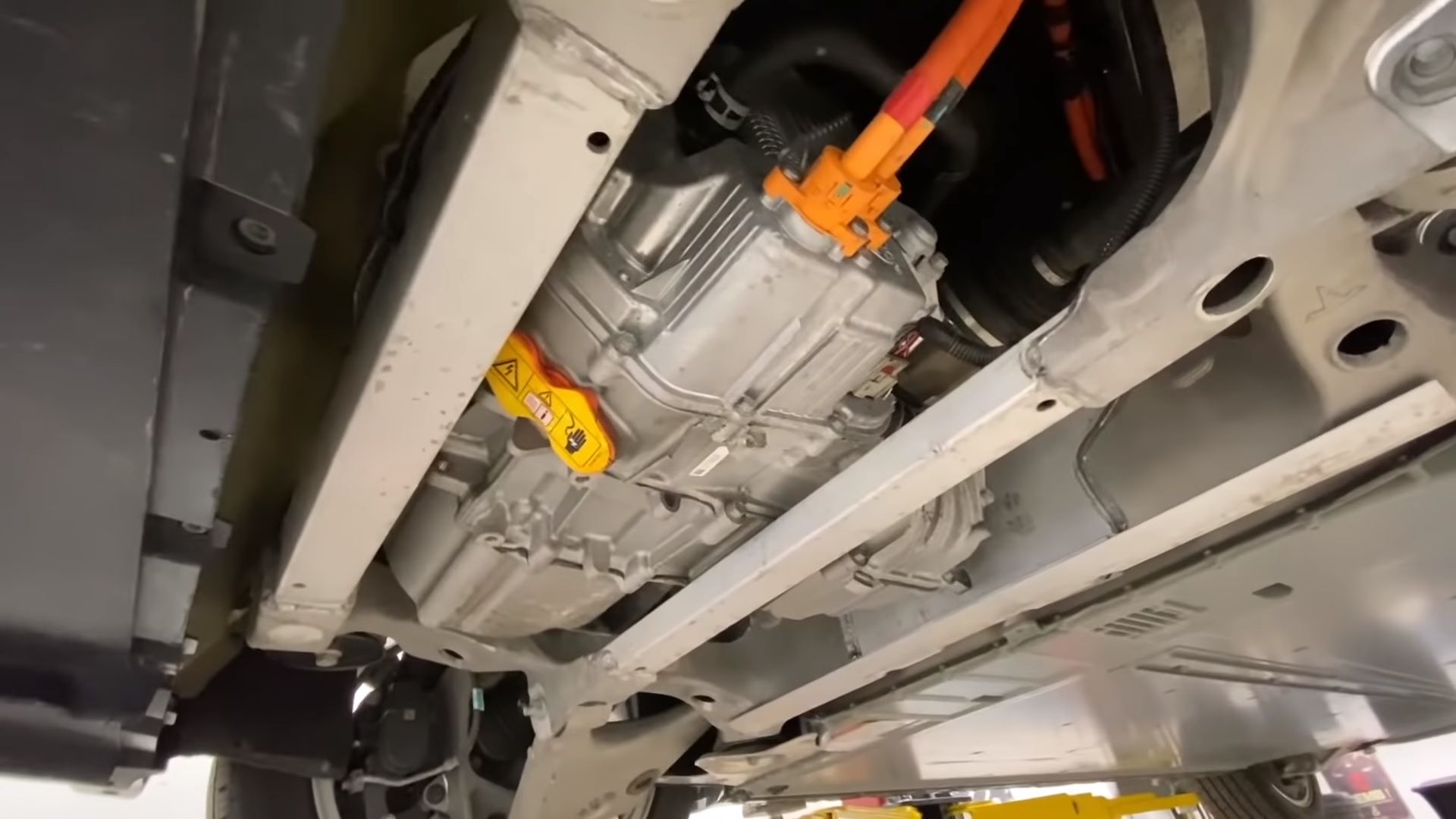 Here's How to Put A Bigger Motor Into A Tesla Model S 75D
