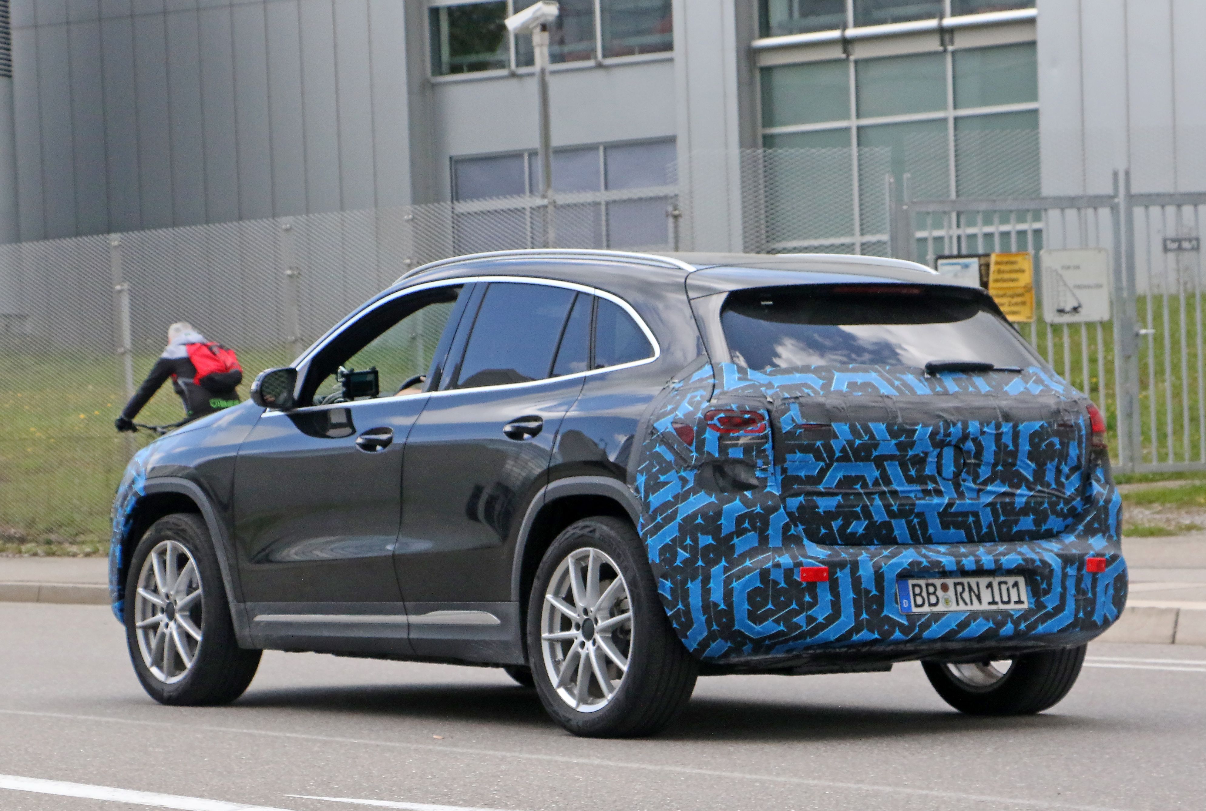 2021 Mercedes-Benz EQA - Quick Review