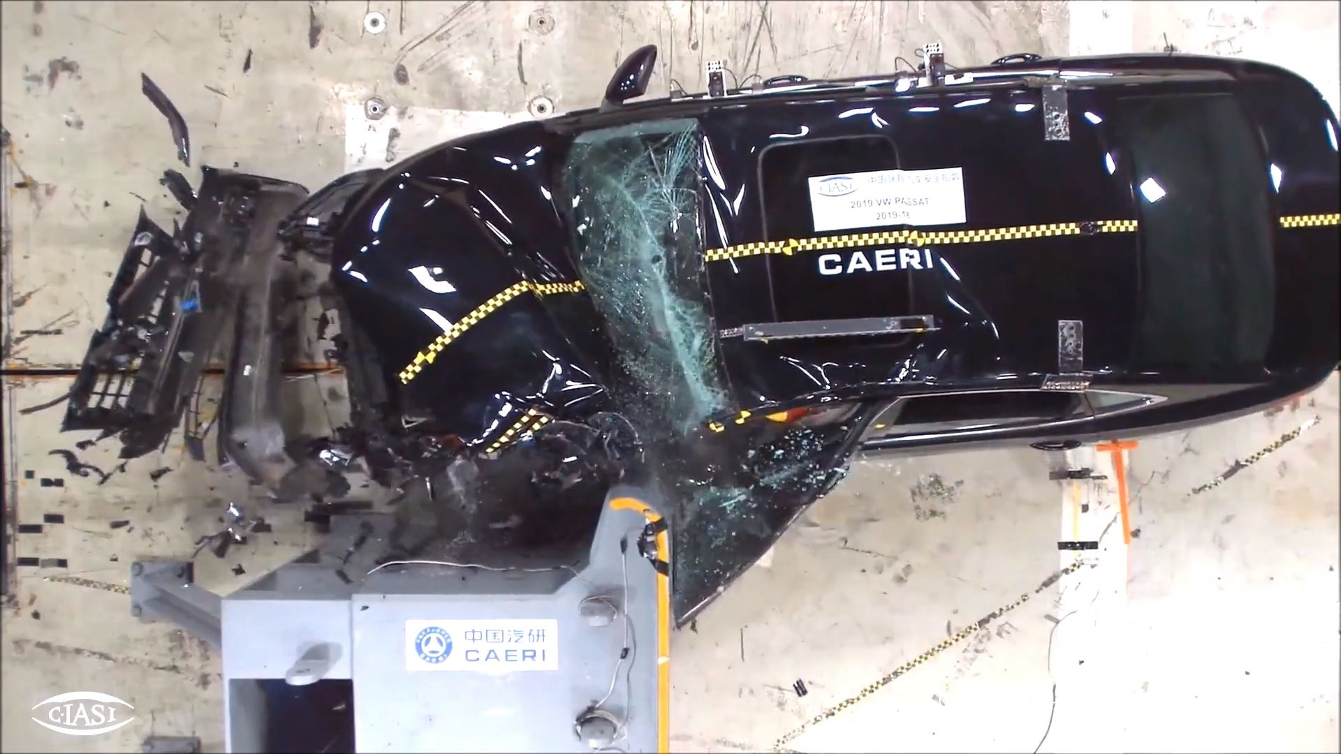 Watch a 2019 Volkswagen Passat Fail Miserably During Chinese Crash Testing