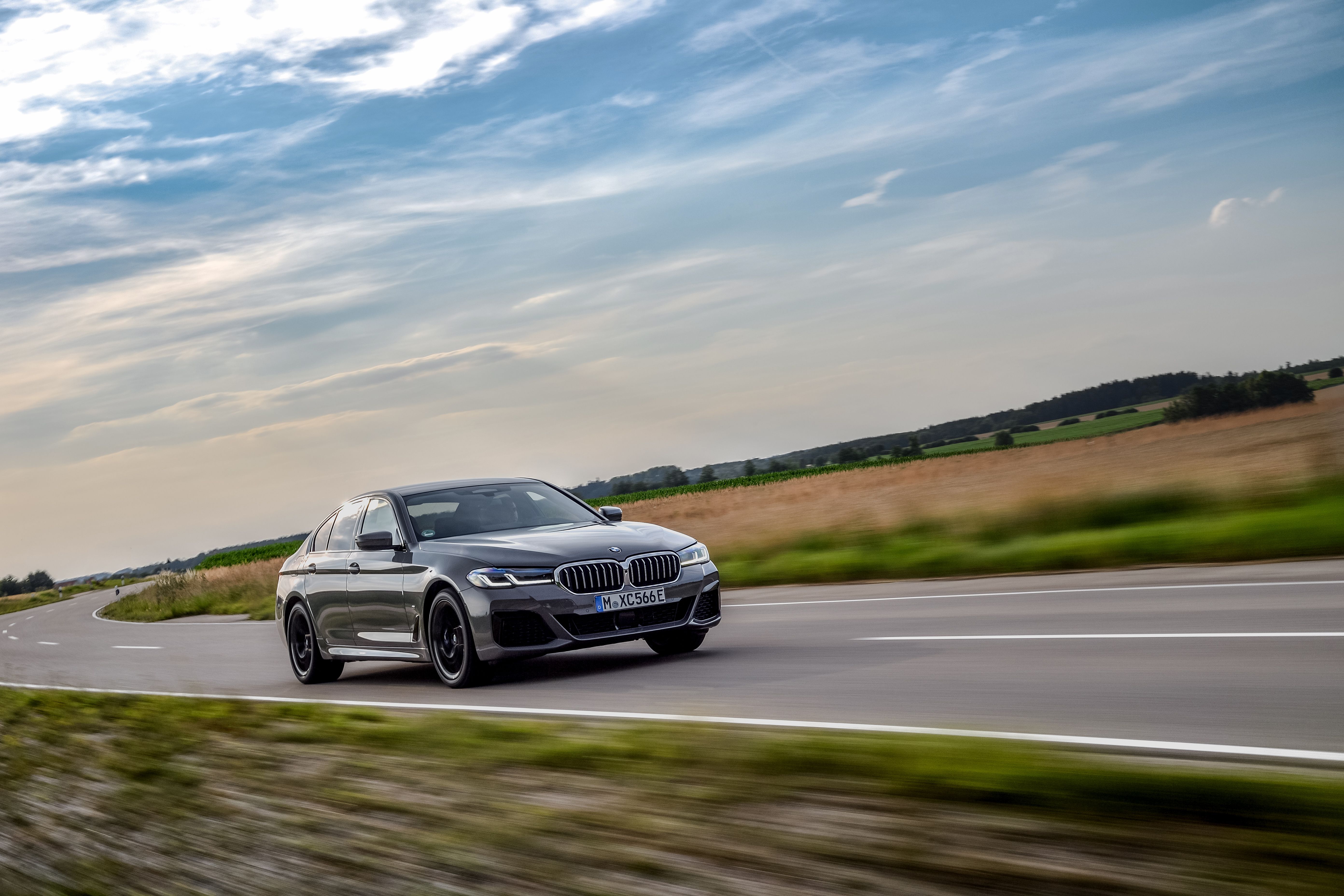BMW 545e xDrive PHEV